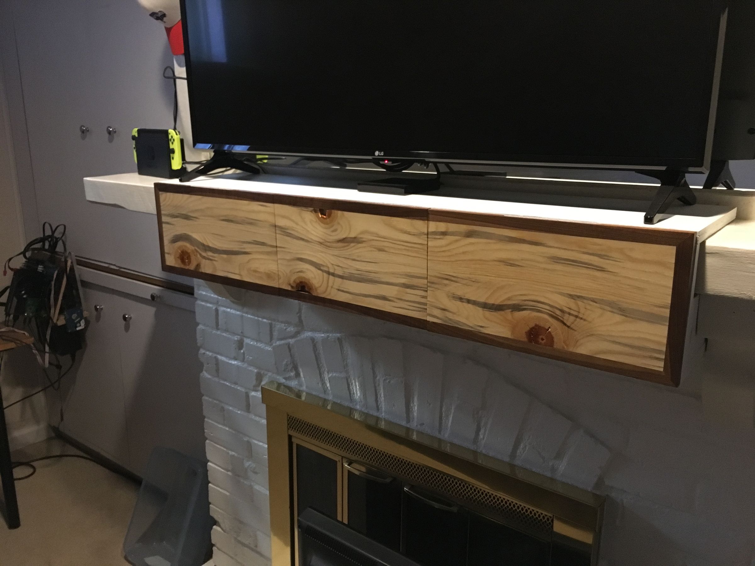 Mantle Mounted TV Shelf With a Secret Compartment : 5 Steps (with ...