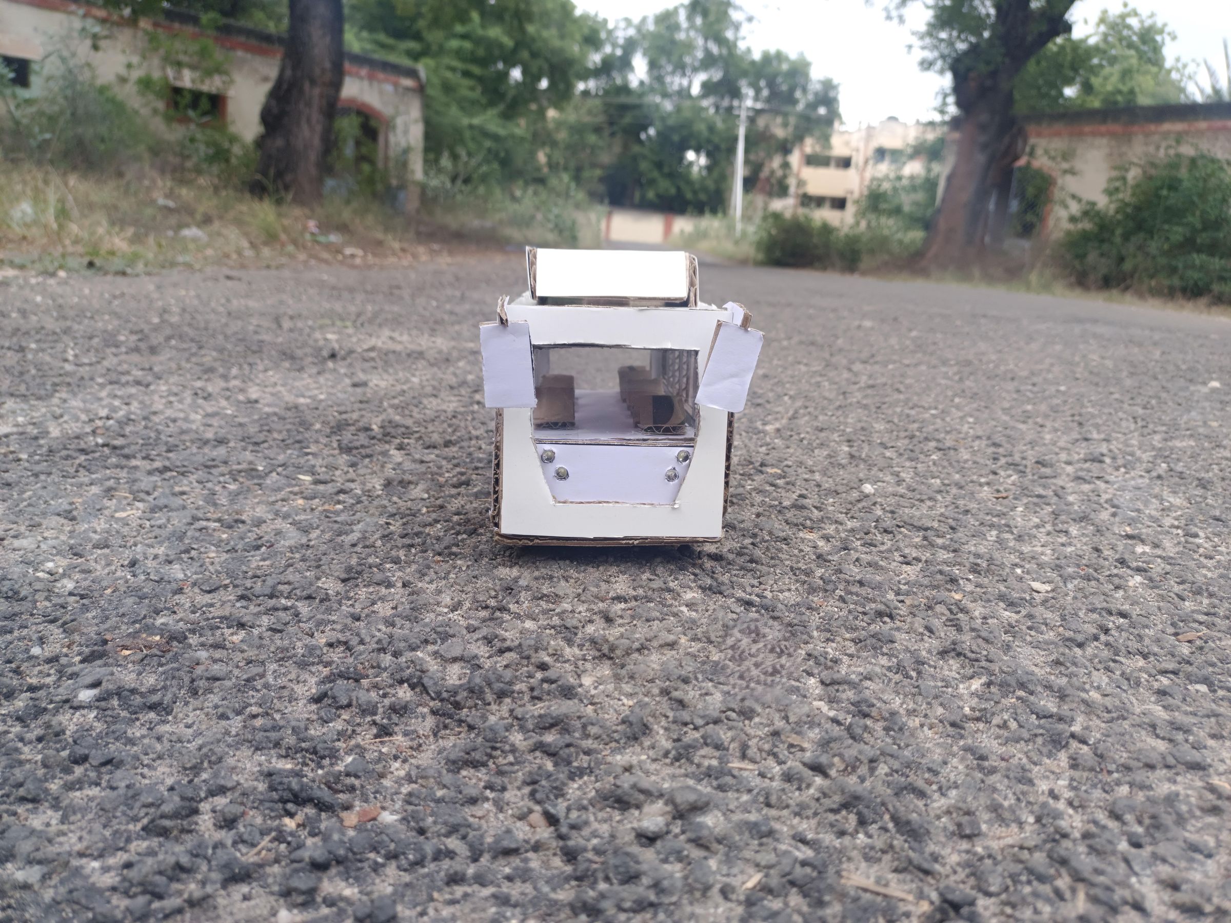 Cardboard Bus: Ride Into Imagination! : 11 Steps (with Pictures ...