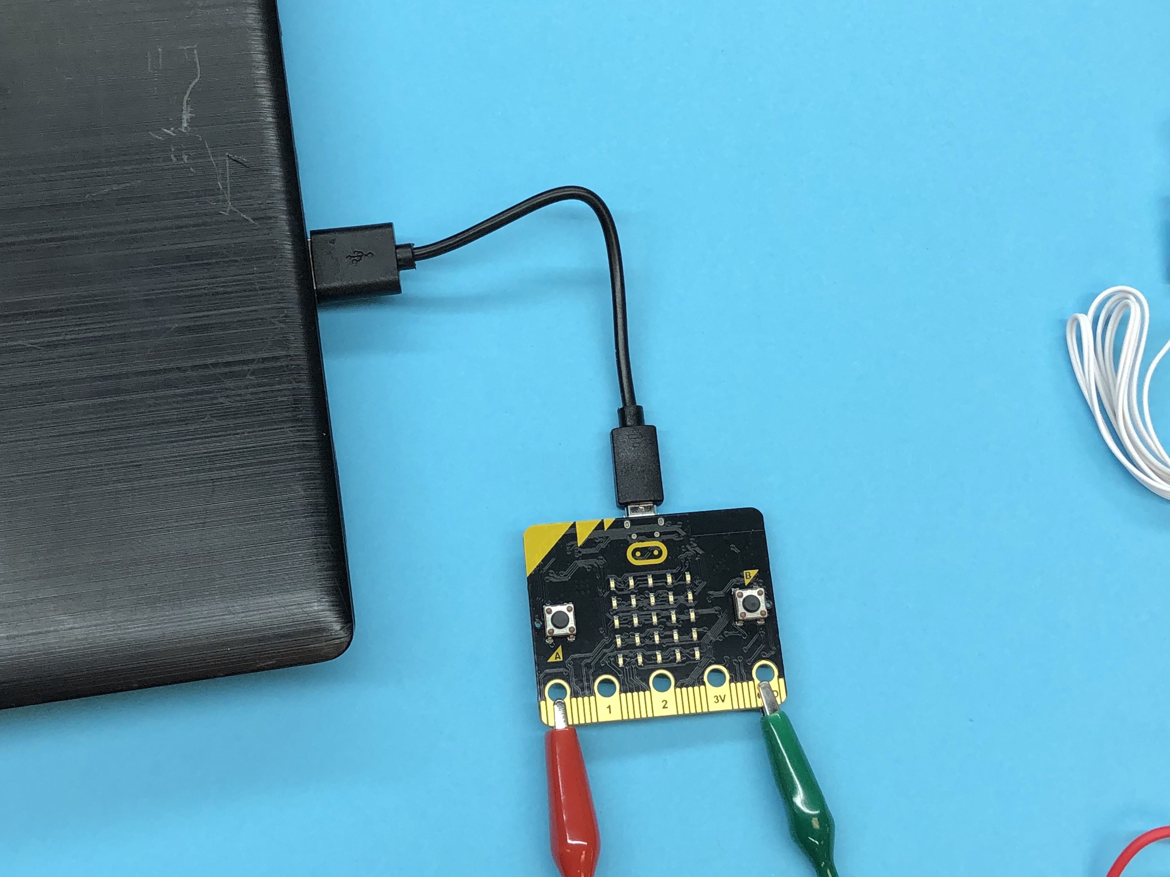 Hack Your Headphones - Micro:Bit : 15 Steps (with Pictures) - Instructables