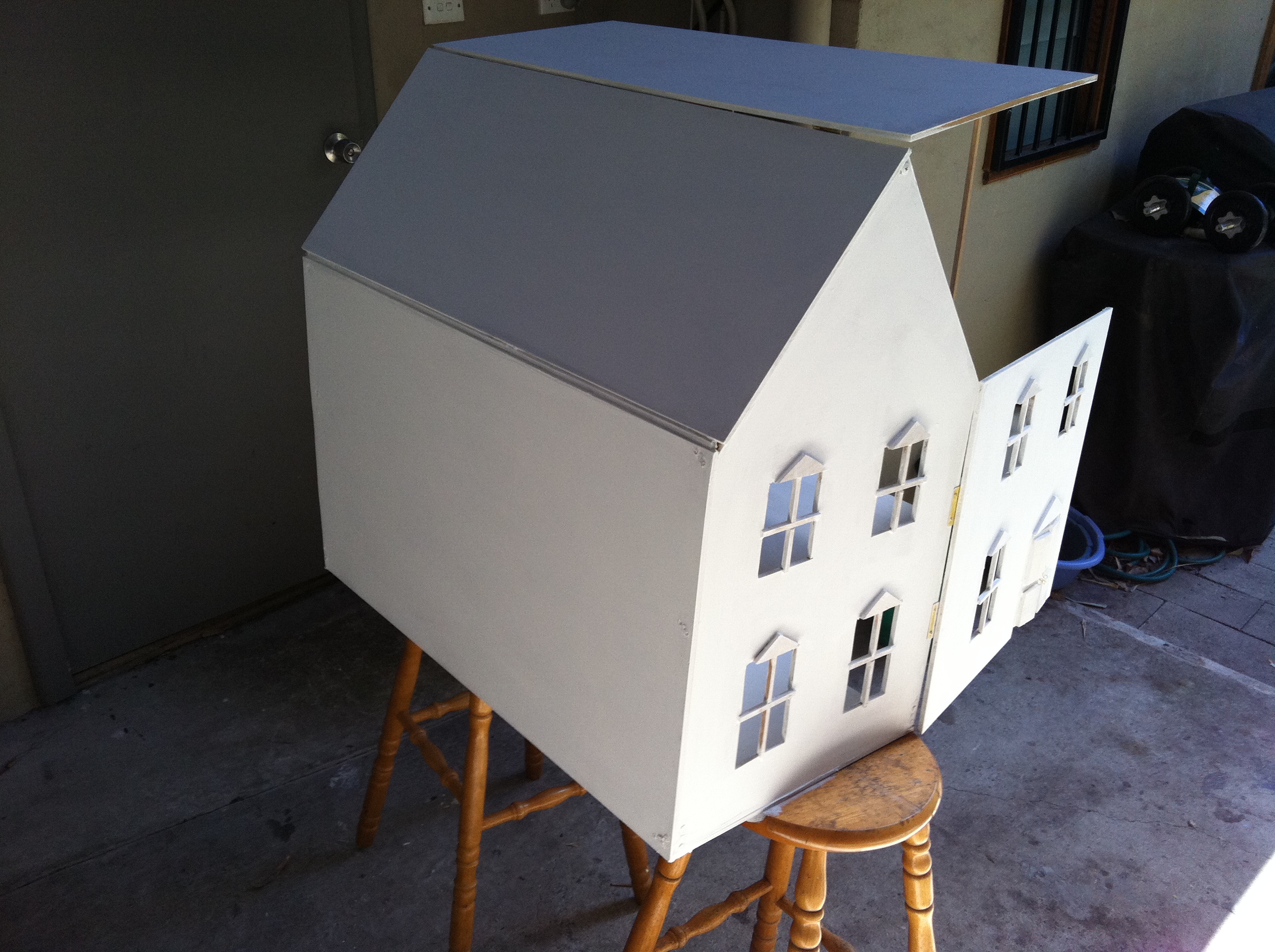 Build a Doll's House : 8 Steps (with Pictures) - Instructables