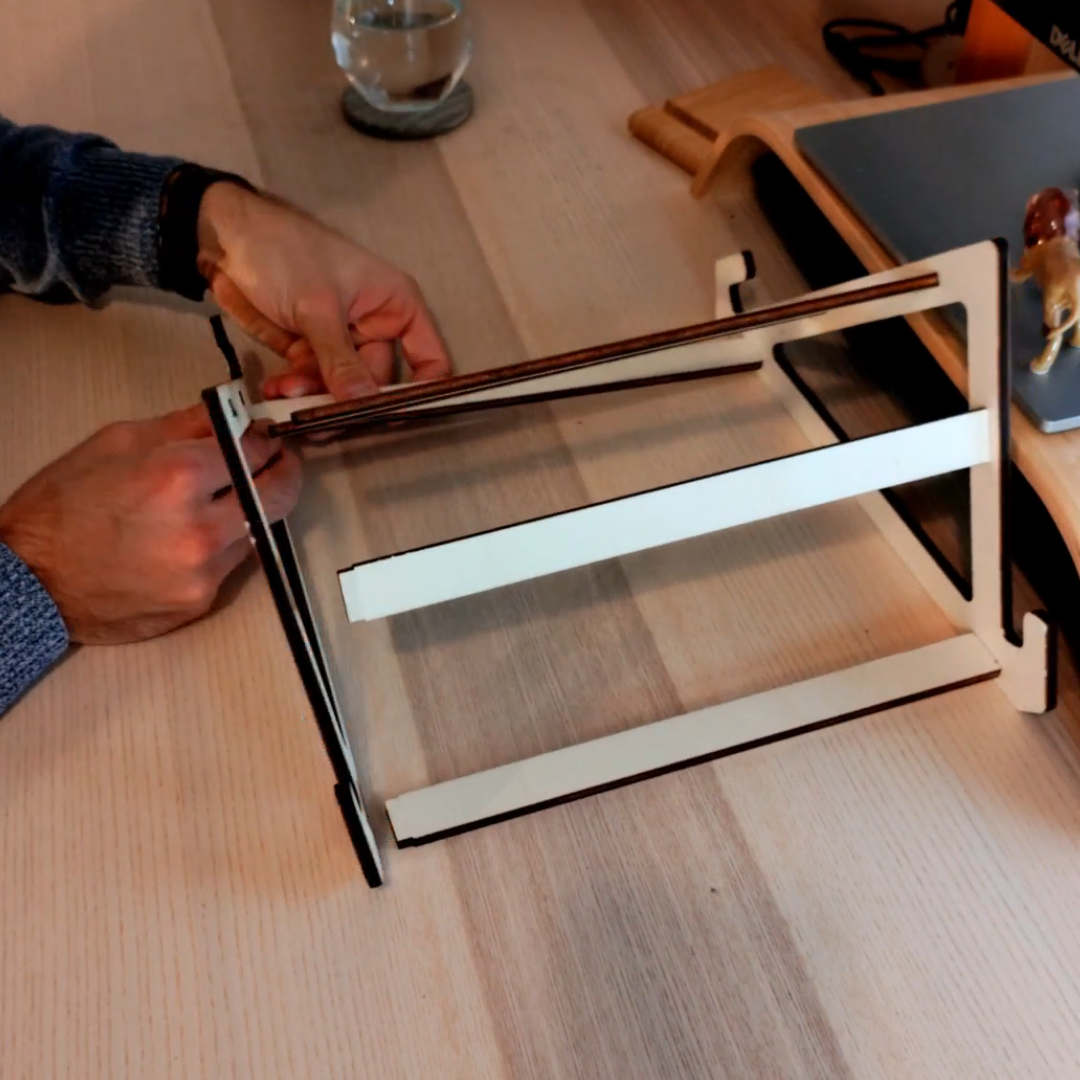 Dual-Angle Laptop Stand : 4 Steps (with Pictures) - Instructables