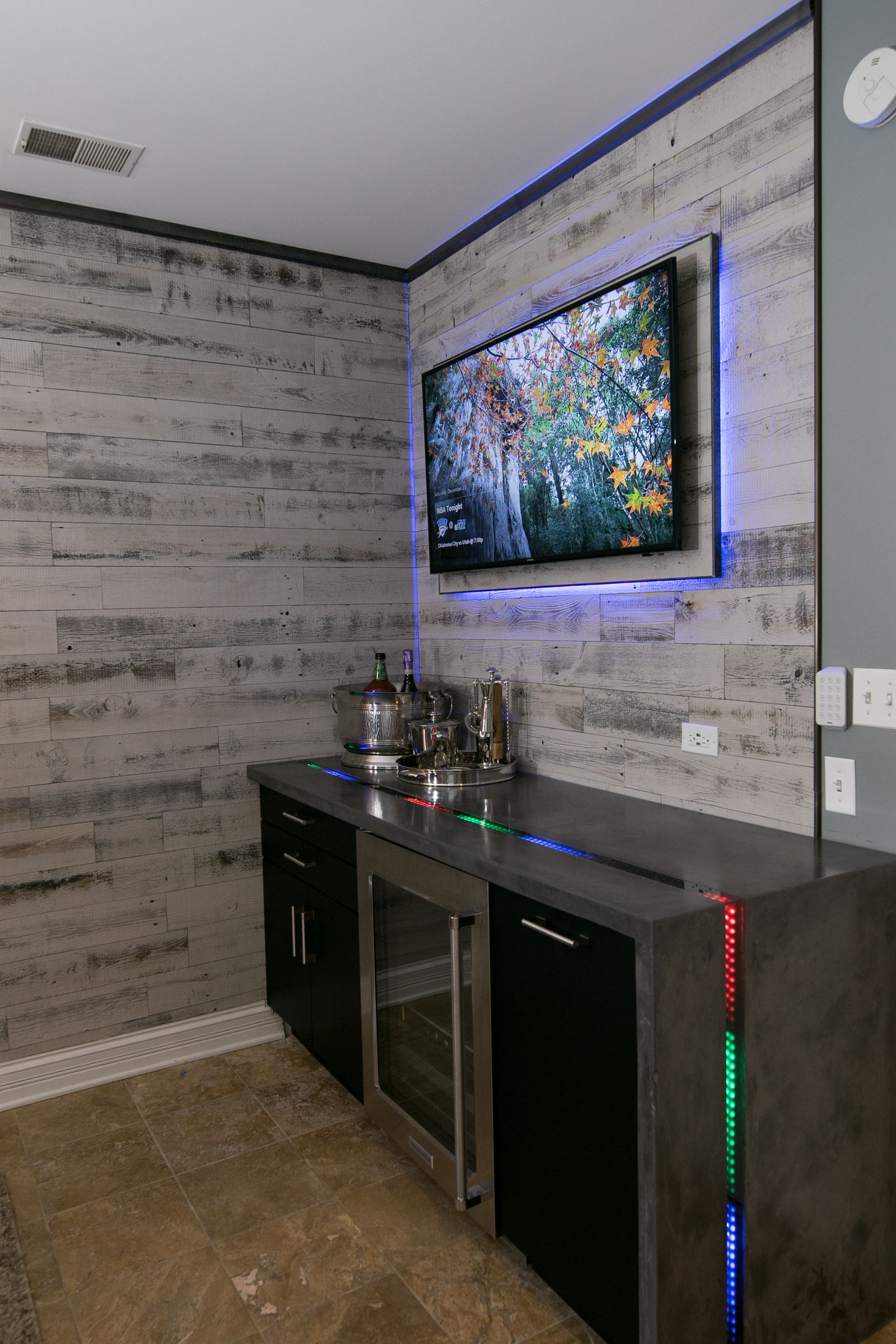 Waterfall Countertop W/ LED River Inlay (from Concrete) : 11 Steps ...