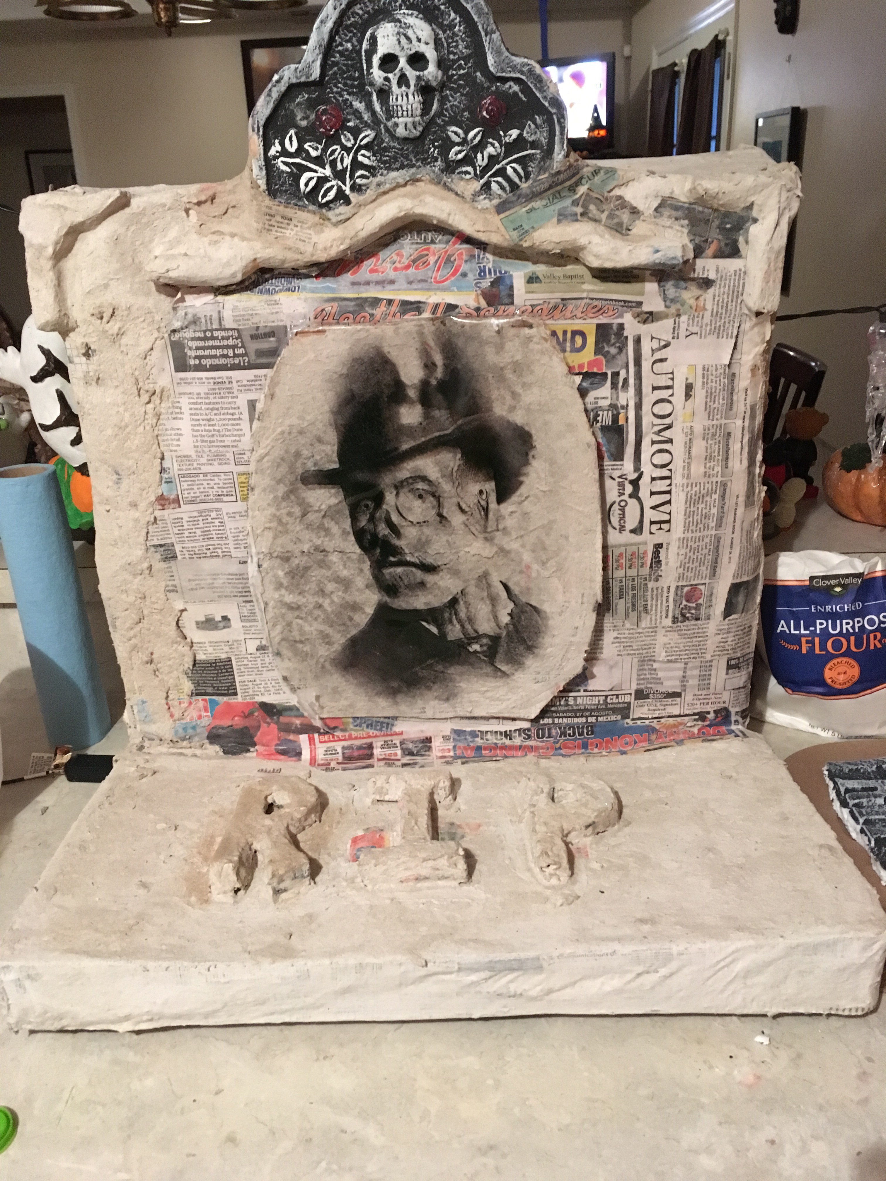 Cardboard Tombstones : 3 Steps (with Pictures) - Instructables