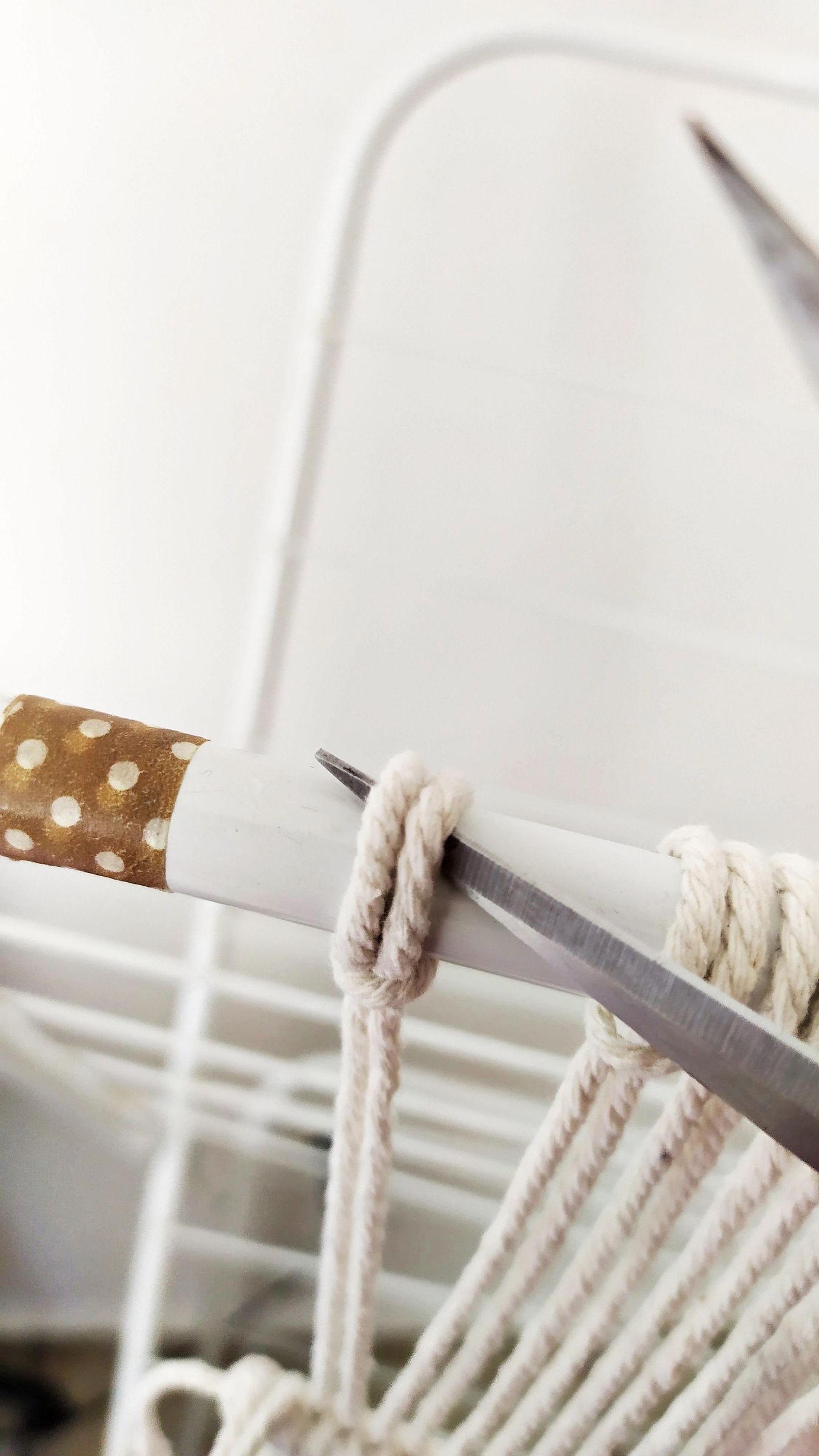 How to Make a Bohemian Macrame Rug : 14 Steps (with Pictures ...