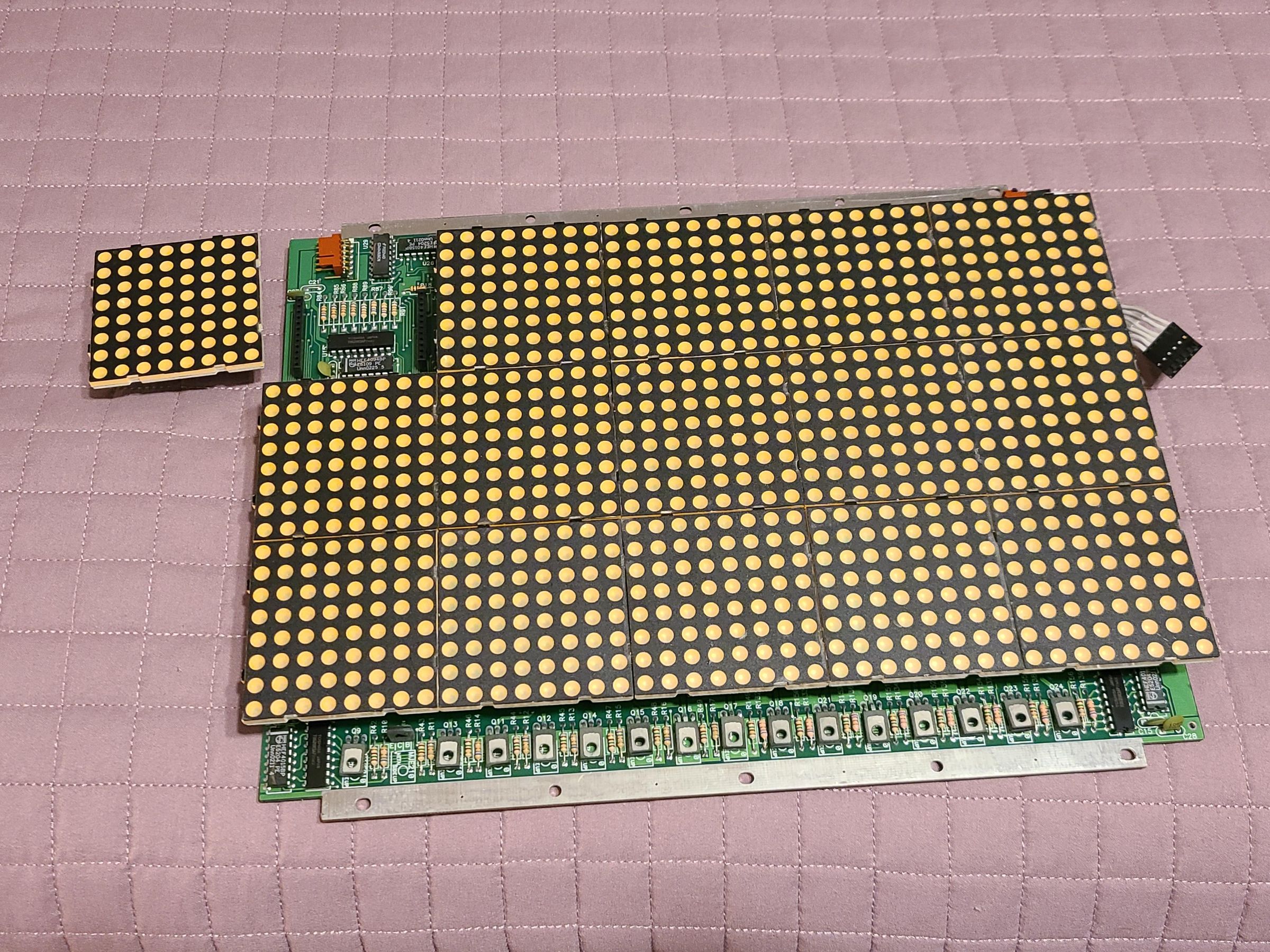 5016-8101 8x8 Red/Green LED Display Module Pinout : 3 Steps - Instructables