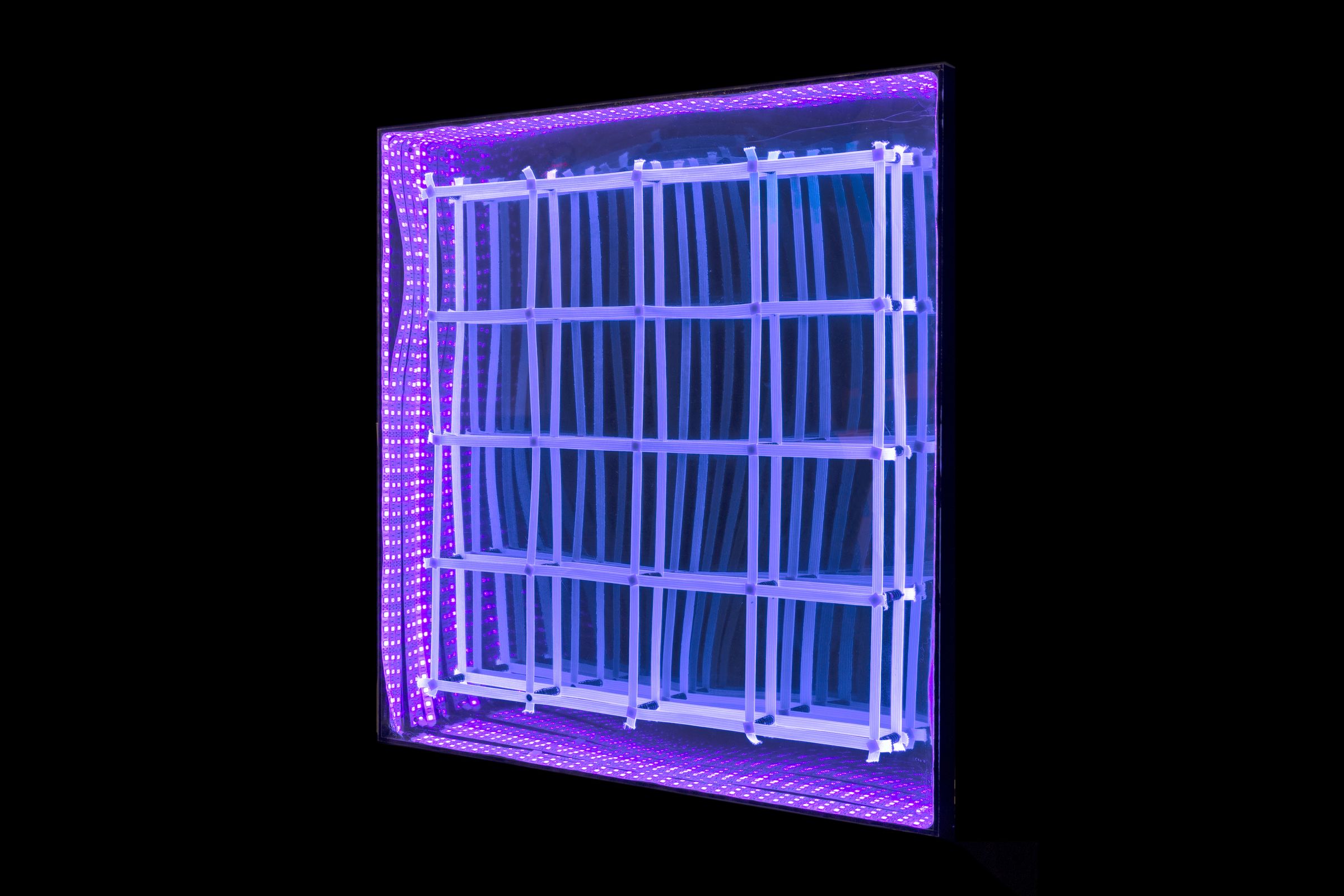 Moving Grid With Infinity Mirror : 7 Steps - Instructables