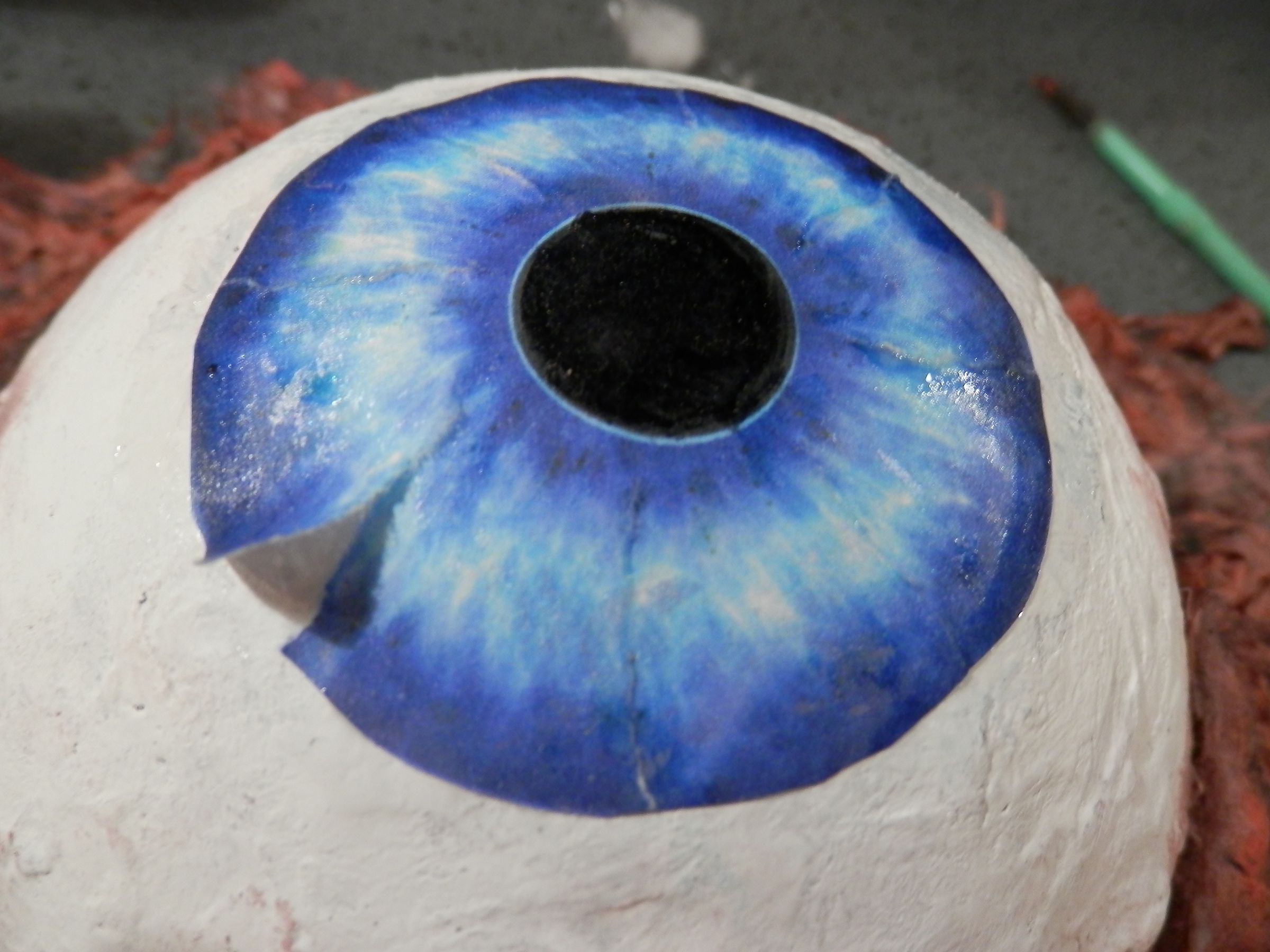 Easy Bloody Eyeball Wall Decor : 6 Steps (with Pictures) - Instructables