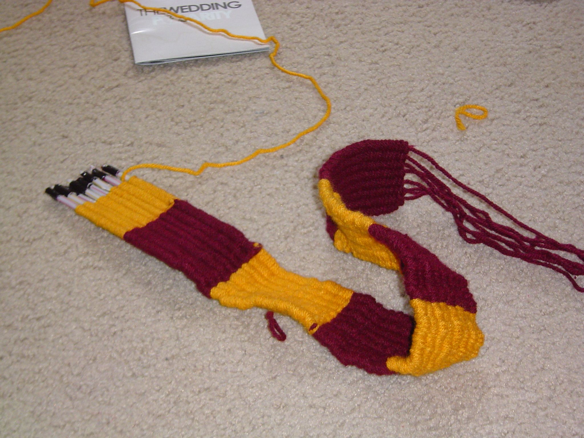 Easy Harry Potter Scarf : 9 Steps (with Pictures) - Instructables