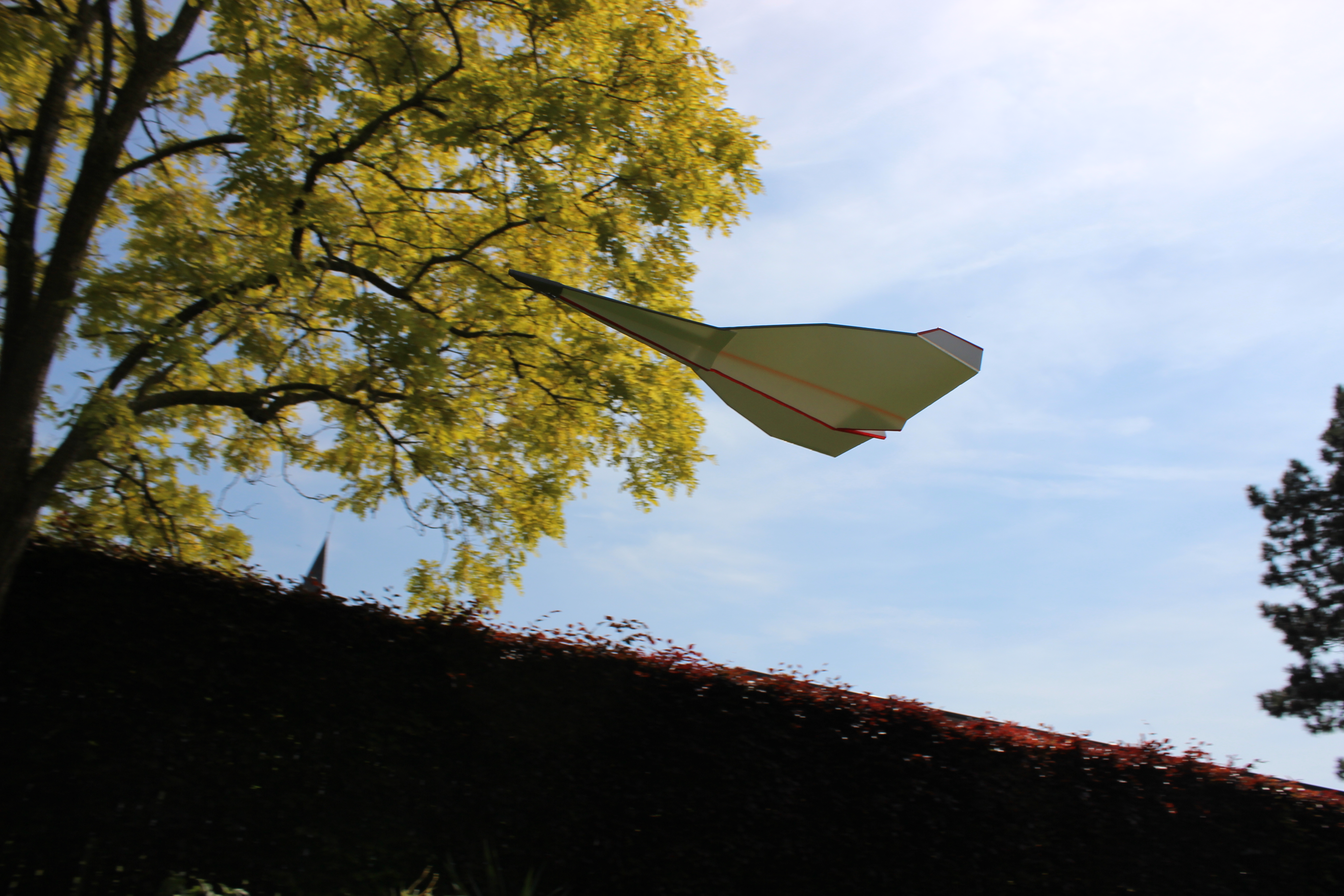 Paperplane XXL : 18 Steps - Instructables