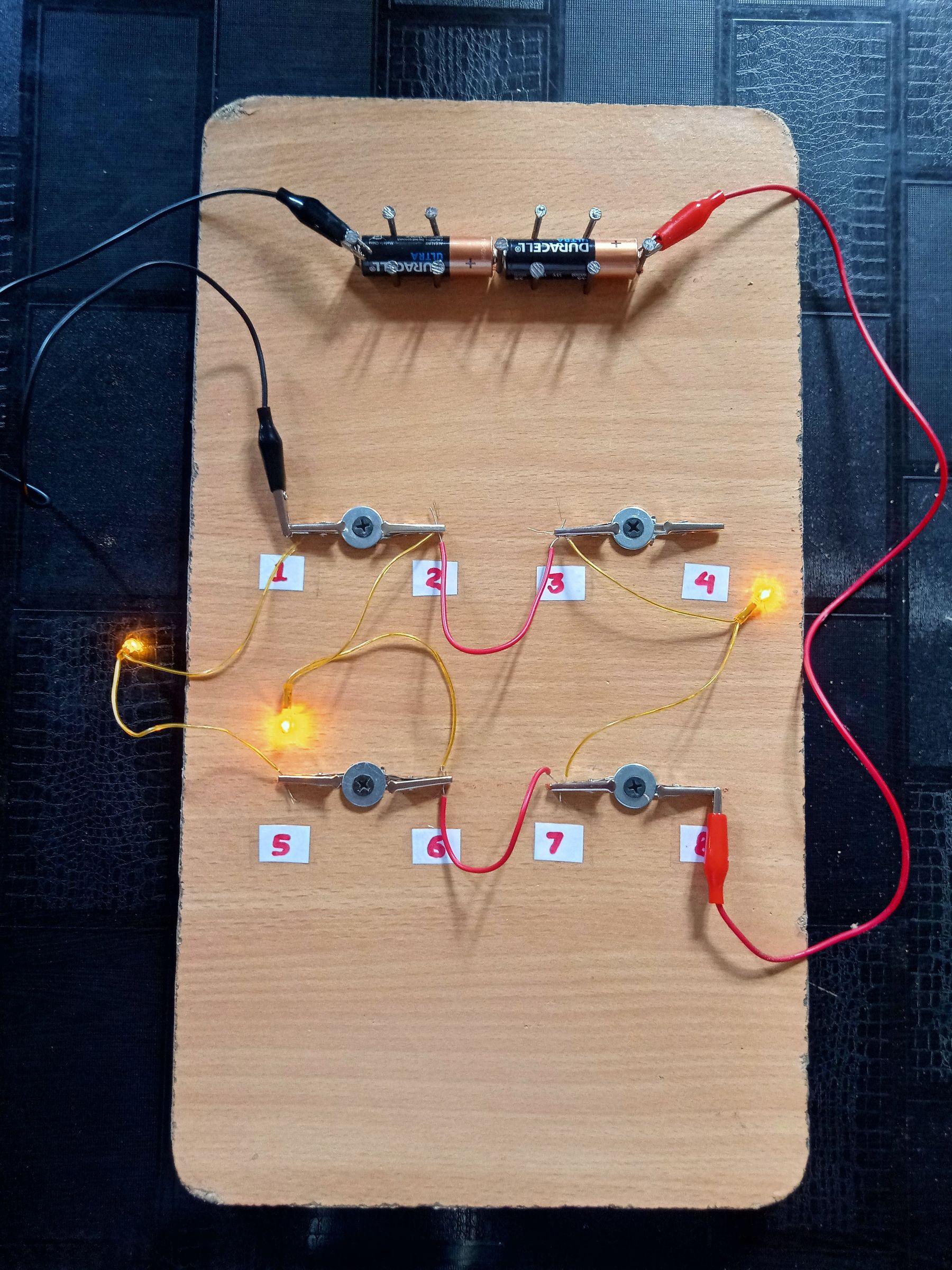 DIY CIRCUIT WORKBENCH : 7 Steps - Instructables