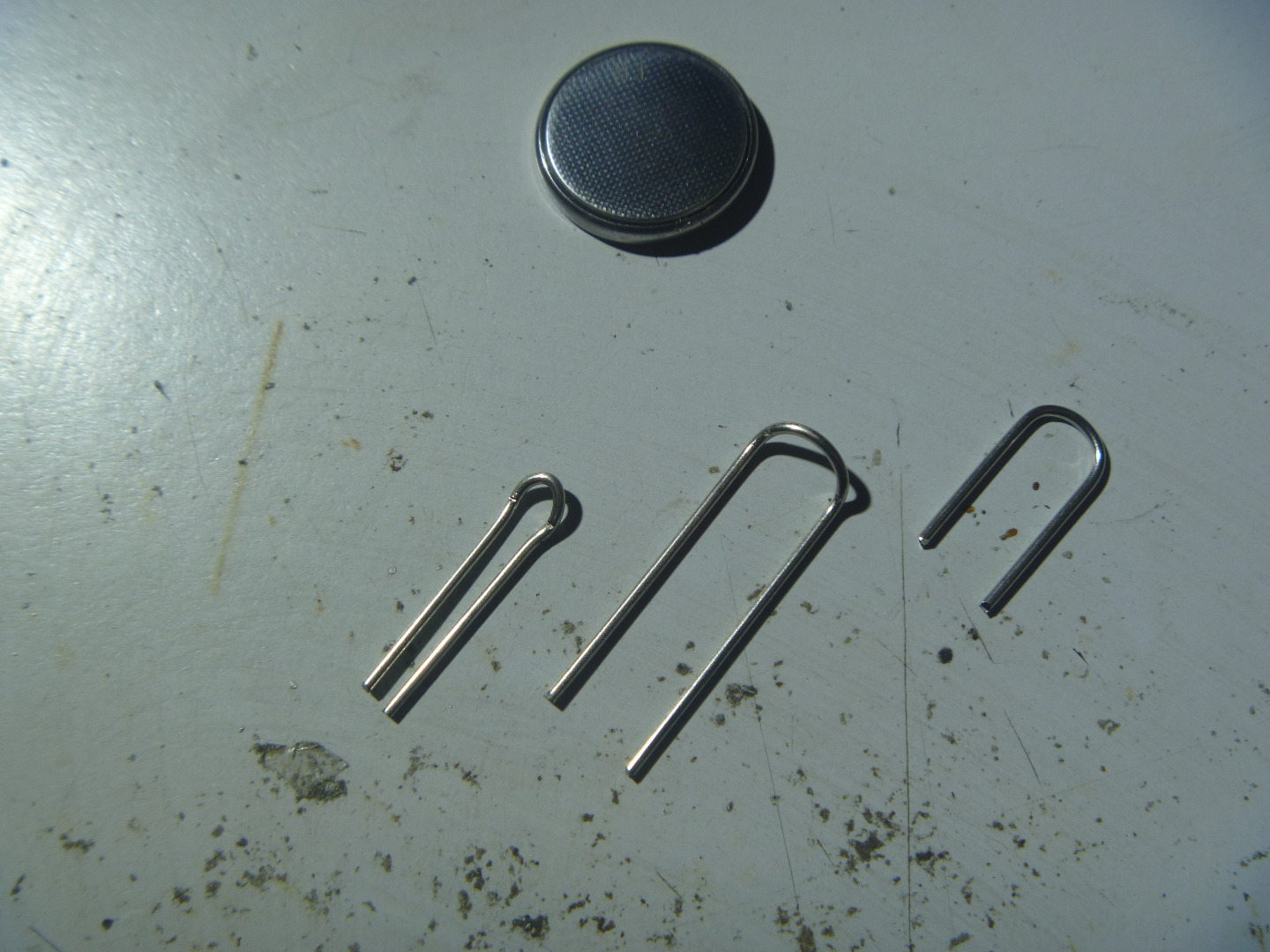 Coin Cell Battery Holder From Paperclip-vertical Mount on Pcb ...