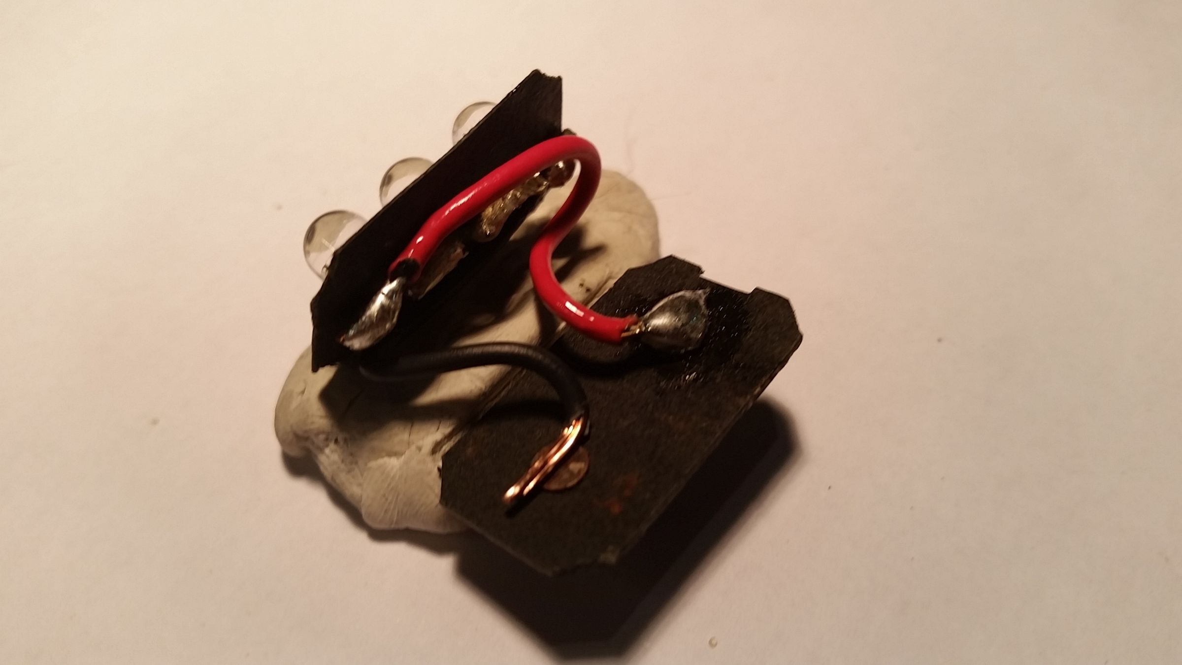 DIY 9 Volt LED Emergency/Backpack Flash Light : 10 Steps - Instructables