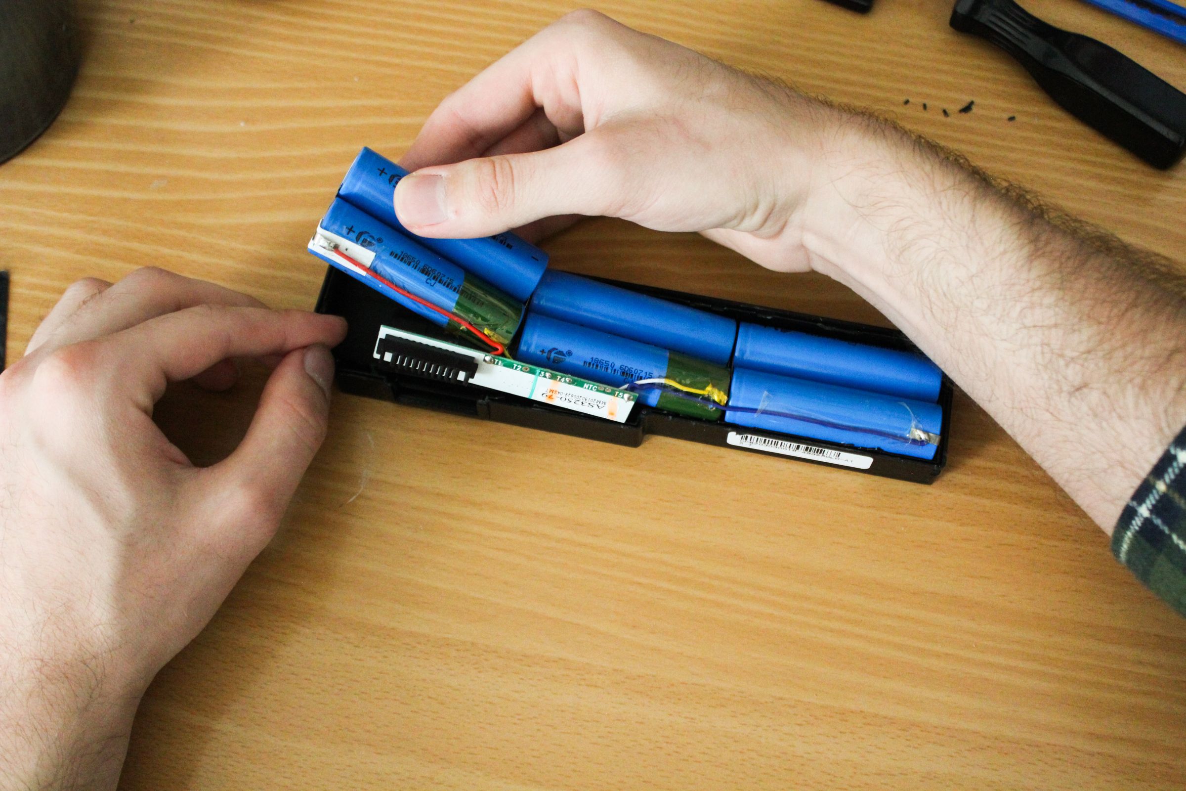 Repair Dead Laptop Battery : 16 Steps (with Pictures) - Instructables