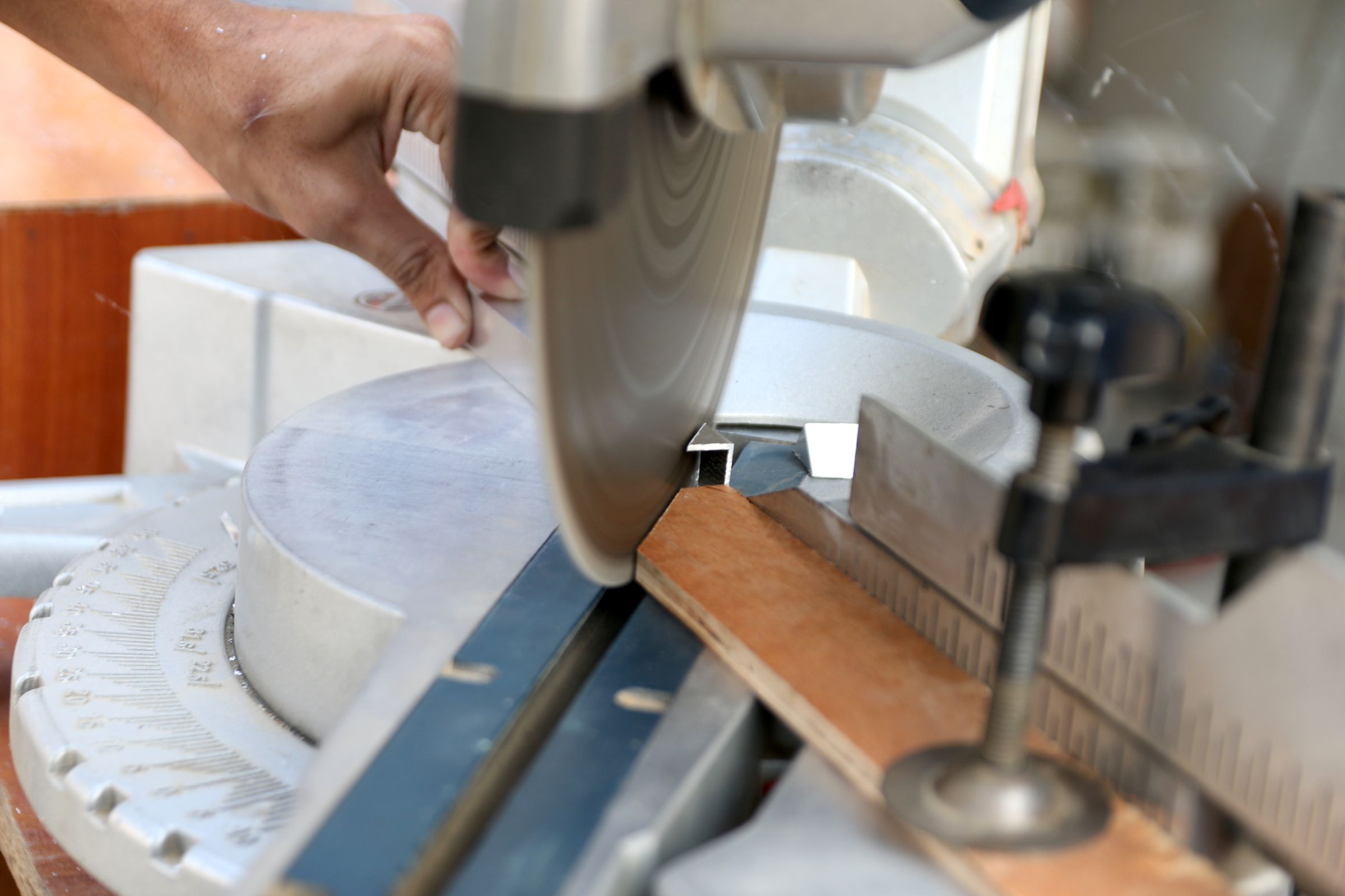 Manual Milling Machine/Surface Planner : 10 Steps (with Pictures ...