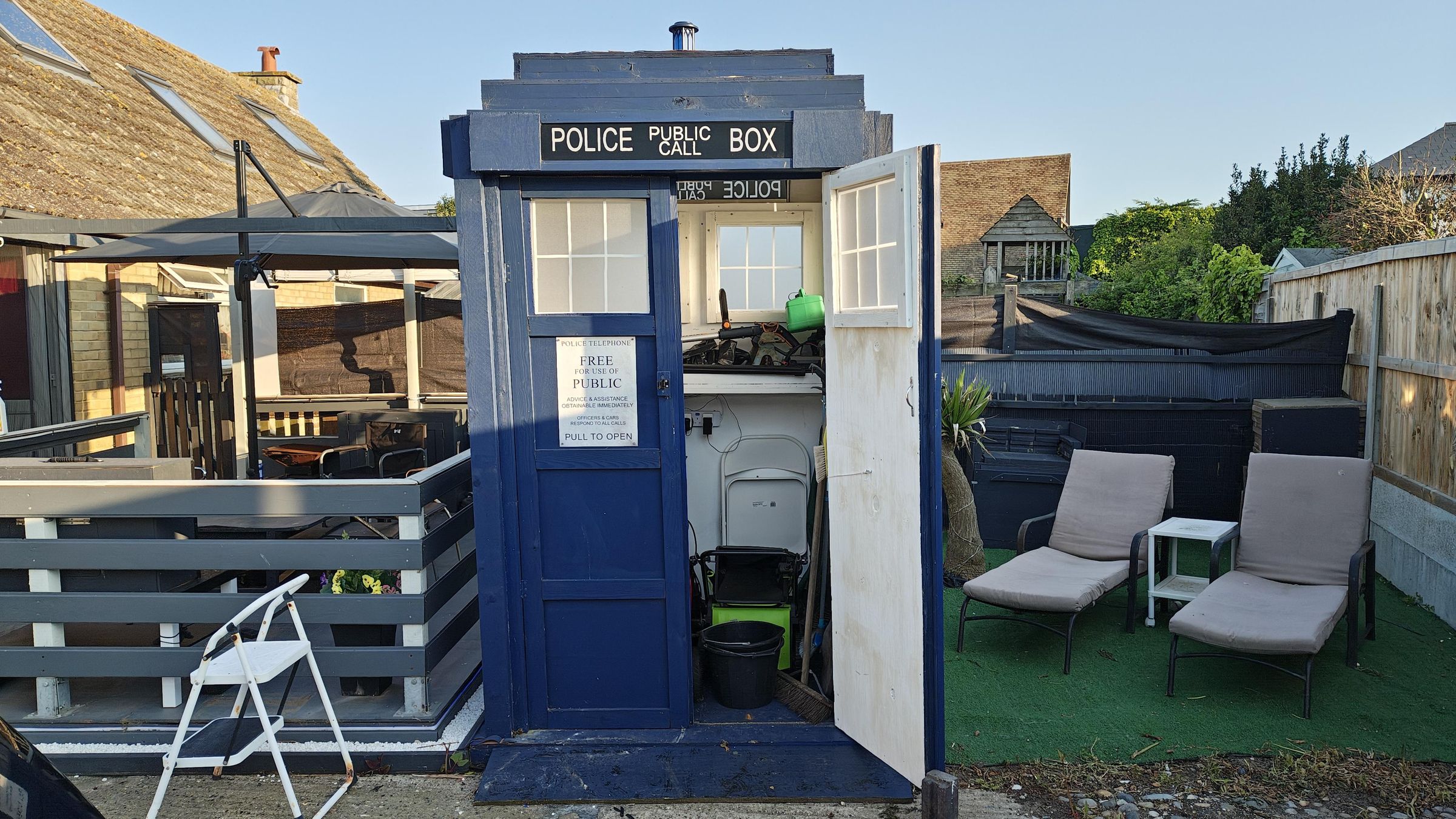Early 20th Century British Police Public Call Box (AKA the TARDIS ...
