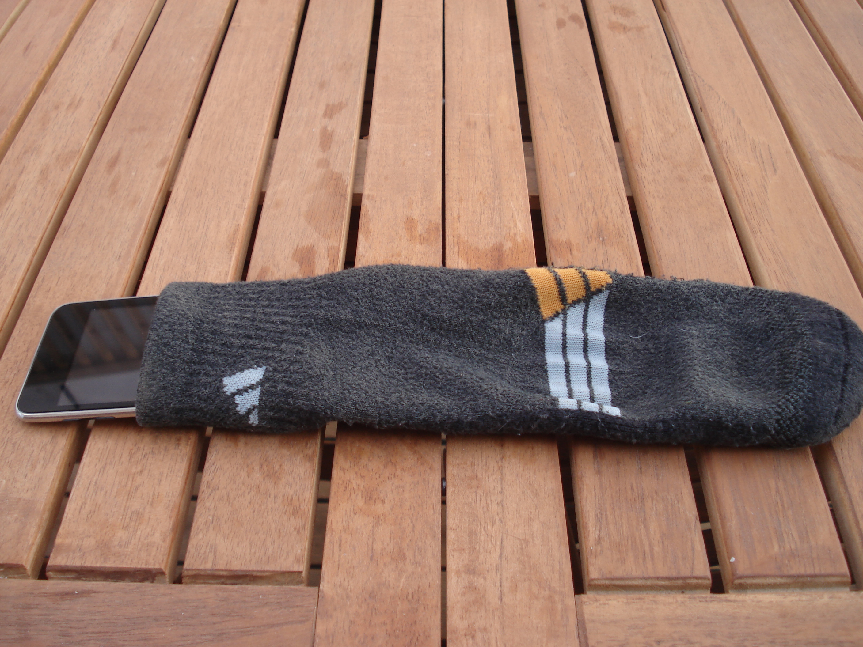 Ipod Touch Sock Cover : 3 Steps - Instructables