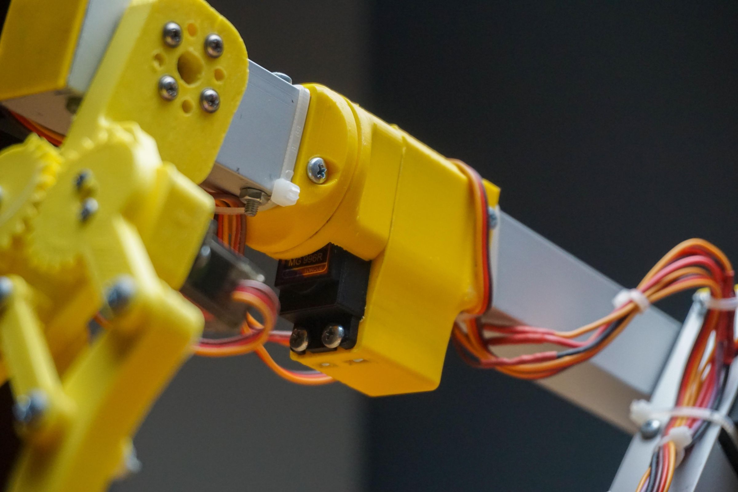 Braccio Robotico Controllato Da Arduino E Interfaccia Touch : 12 Steps ...