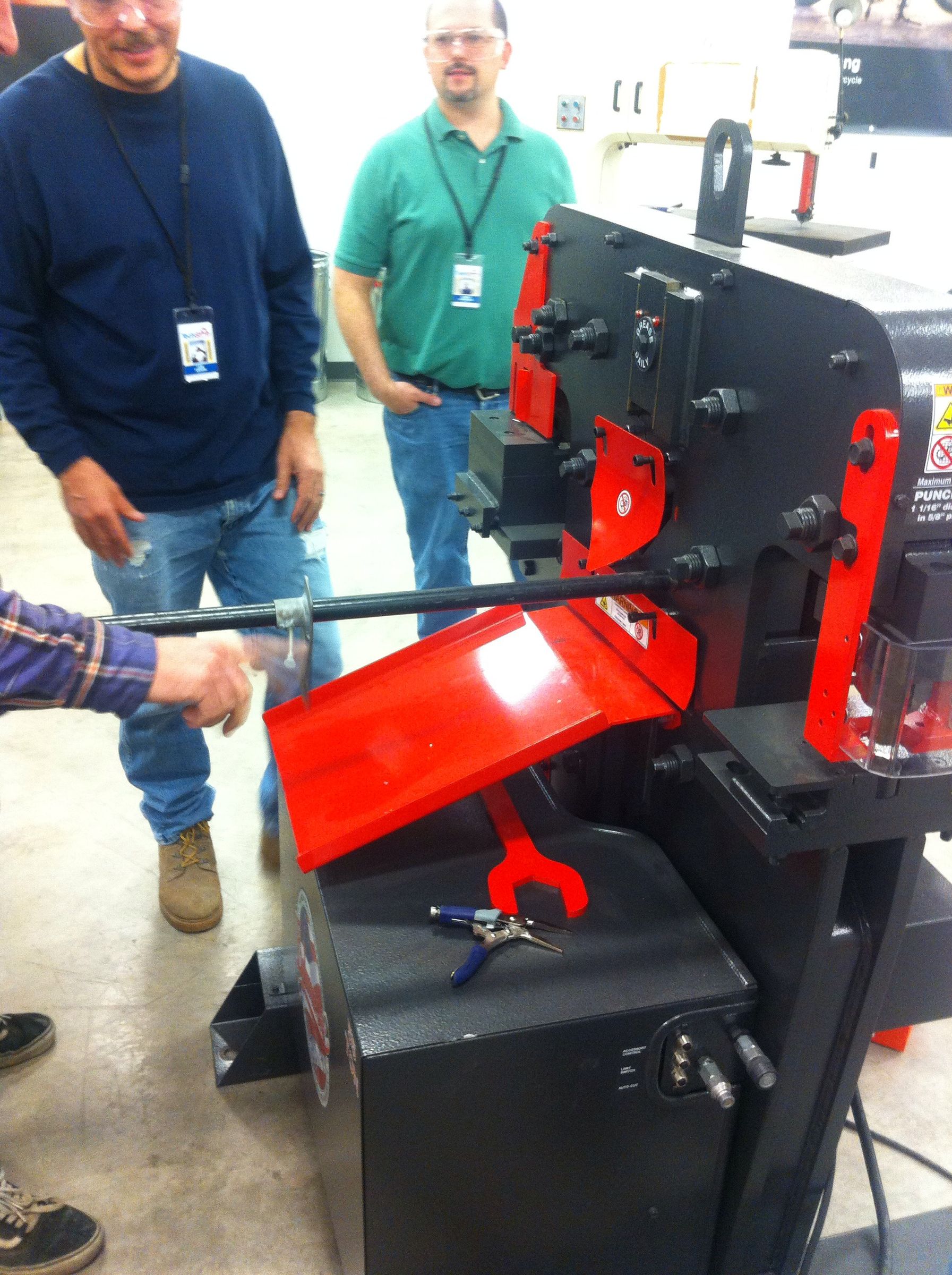Ironworker and Hydraulic Bender at Techshop : 4 Steps - Instructables