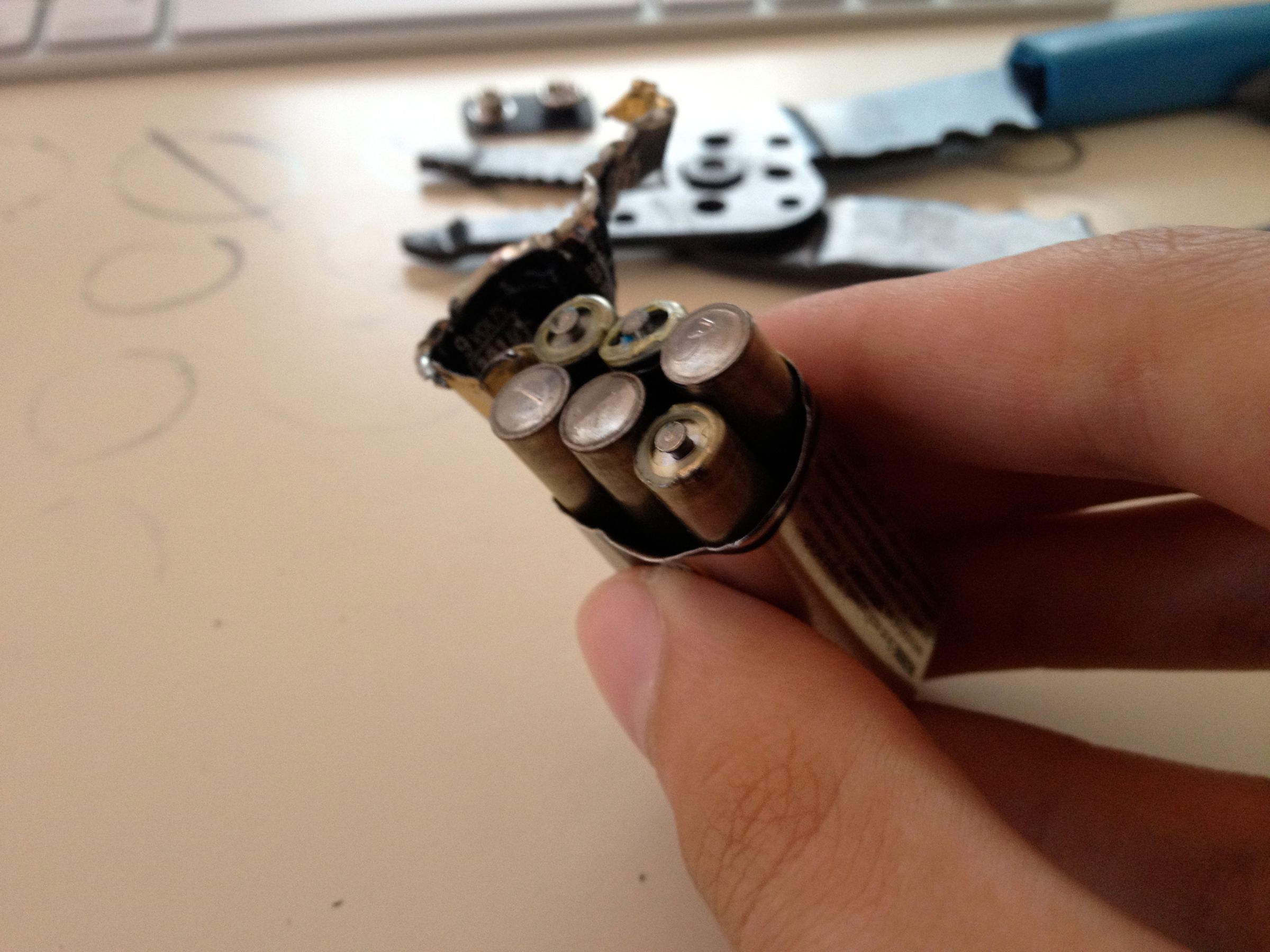 DIY 9V Battery Clip (with Pictures) - Instructables