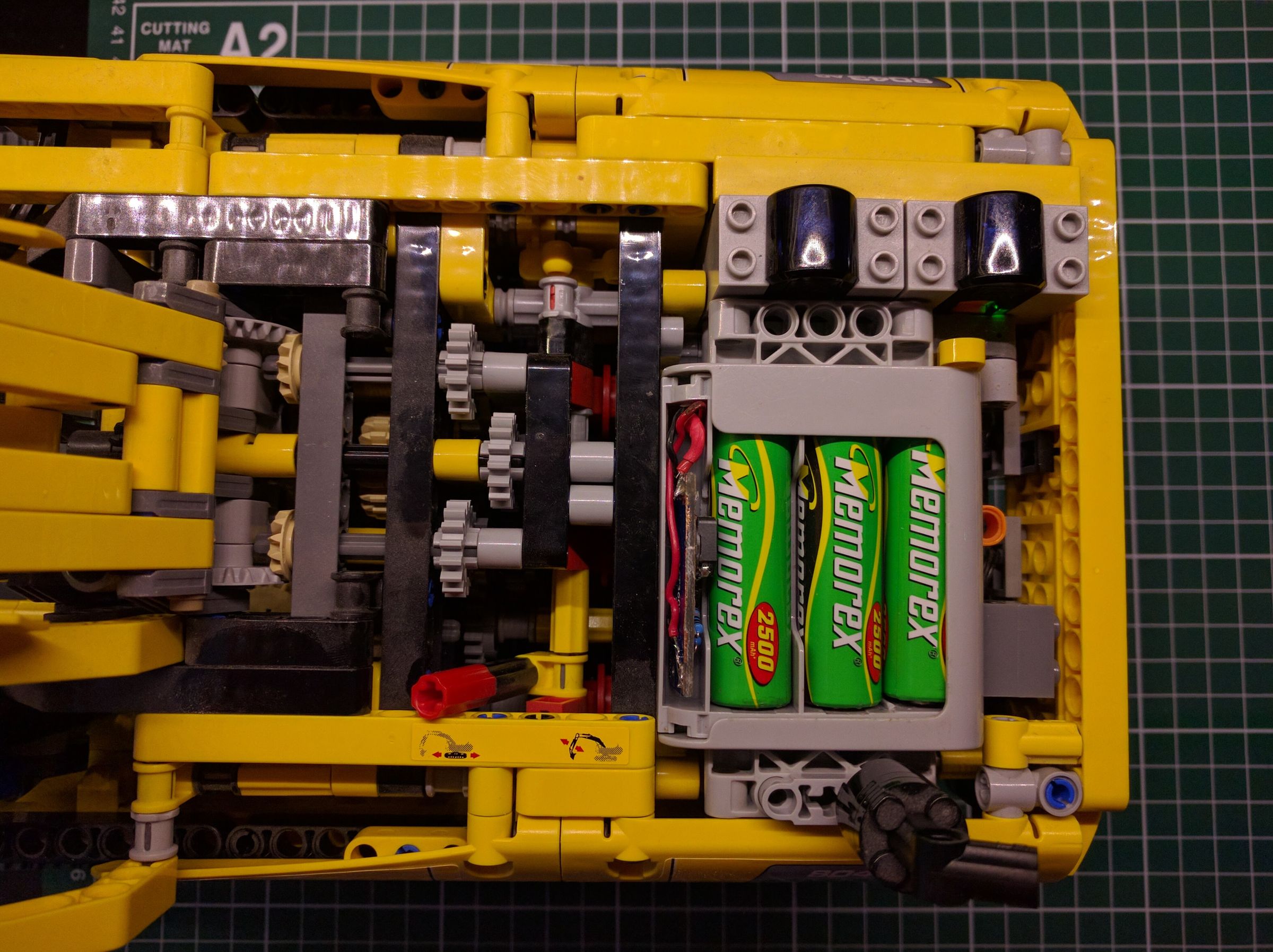 Lego Battery Pack Boost : 4 Steps - Instructables