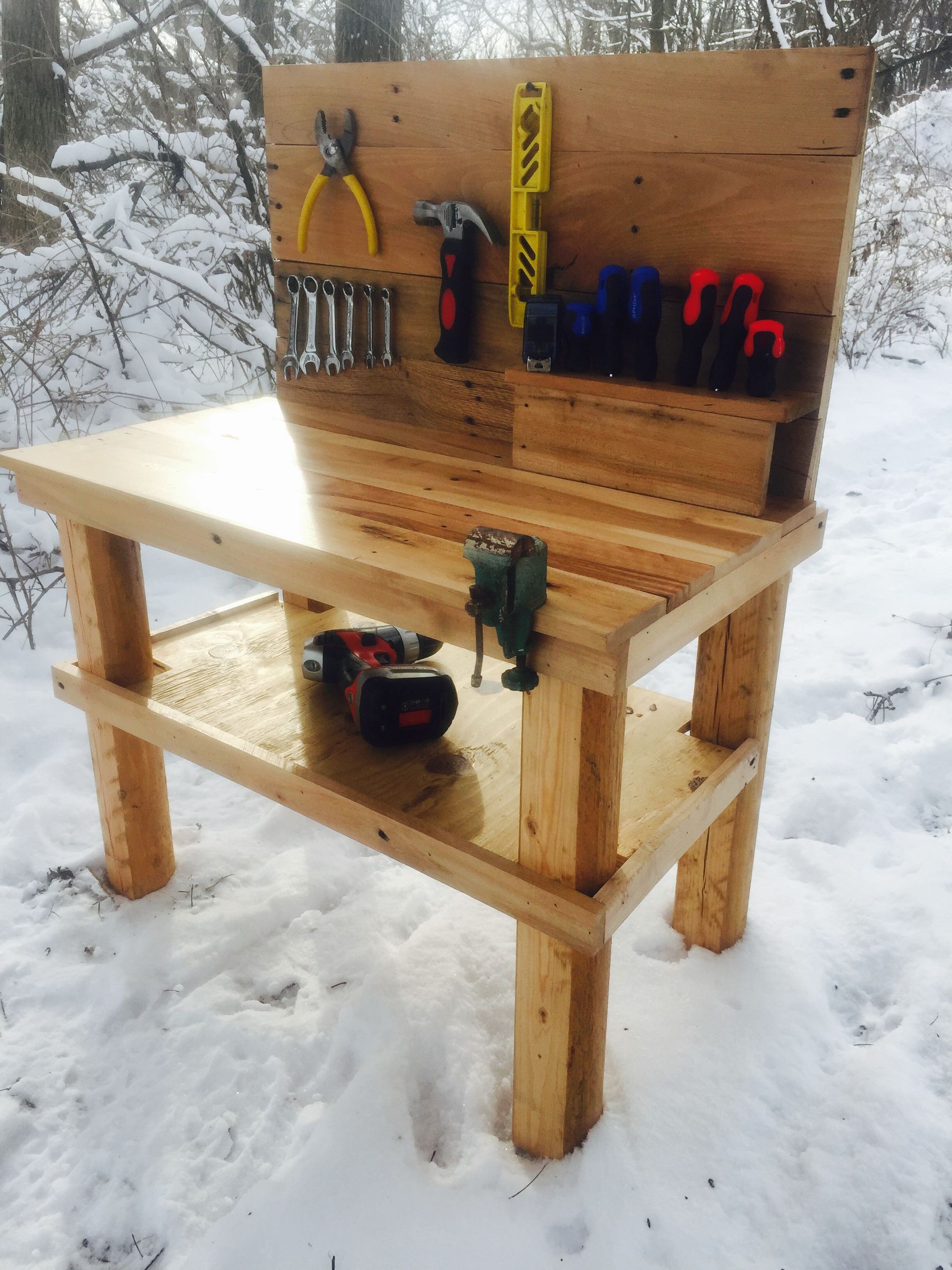 Kids Pallet Workbench : 9 Steps (with Pictures) - Instructables