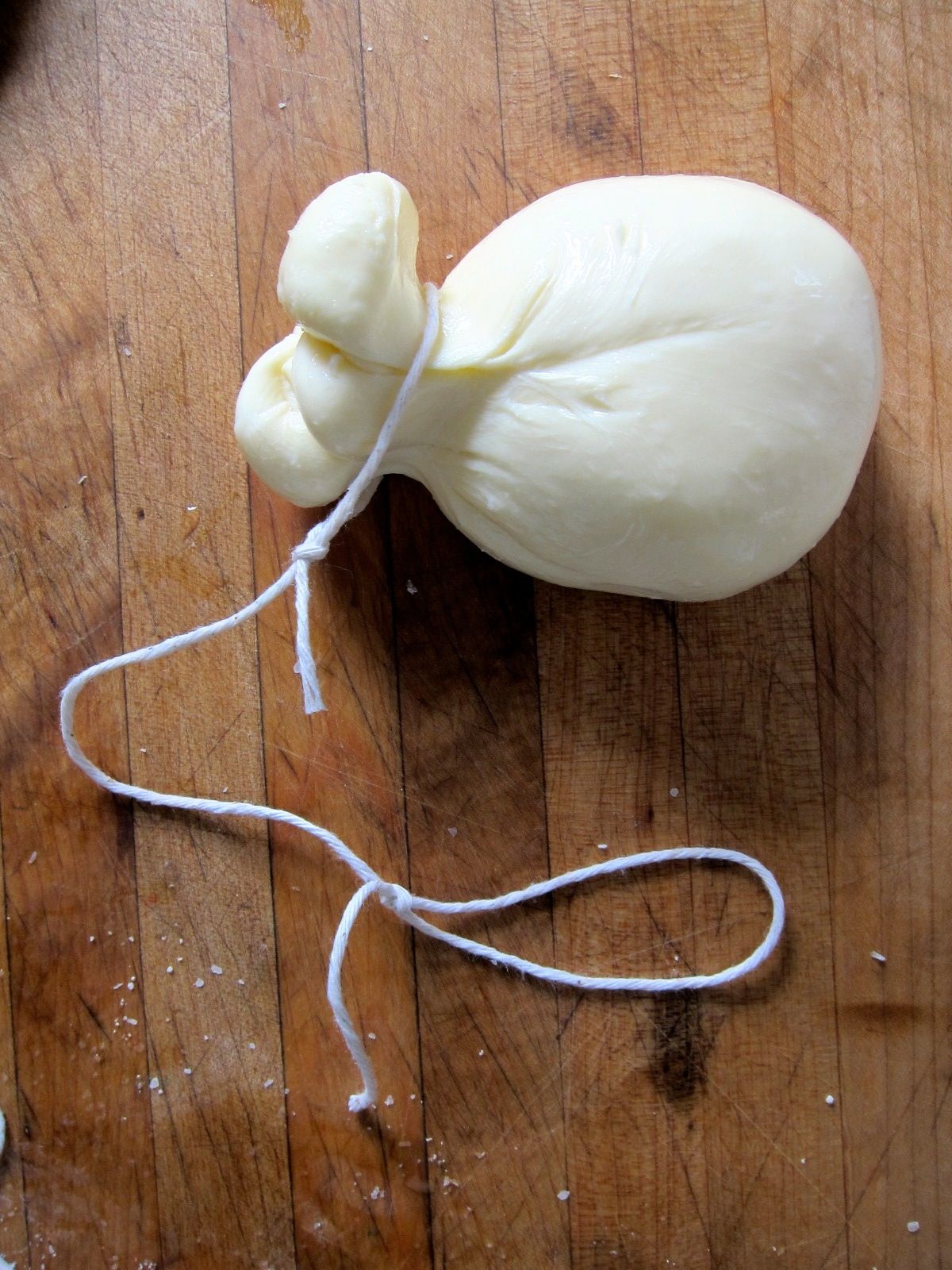 How to Stretch Provolone, Scamorza, Mozzarella & Caciocavallo Cheese ...