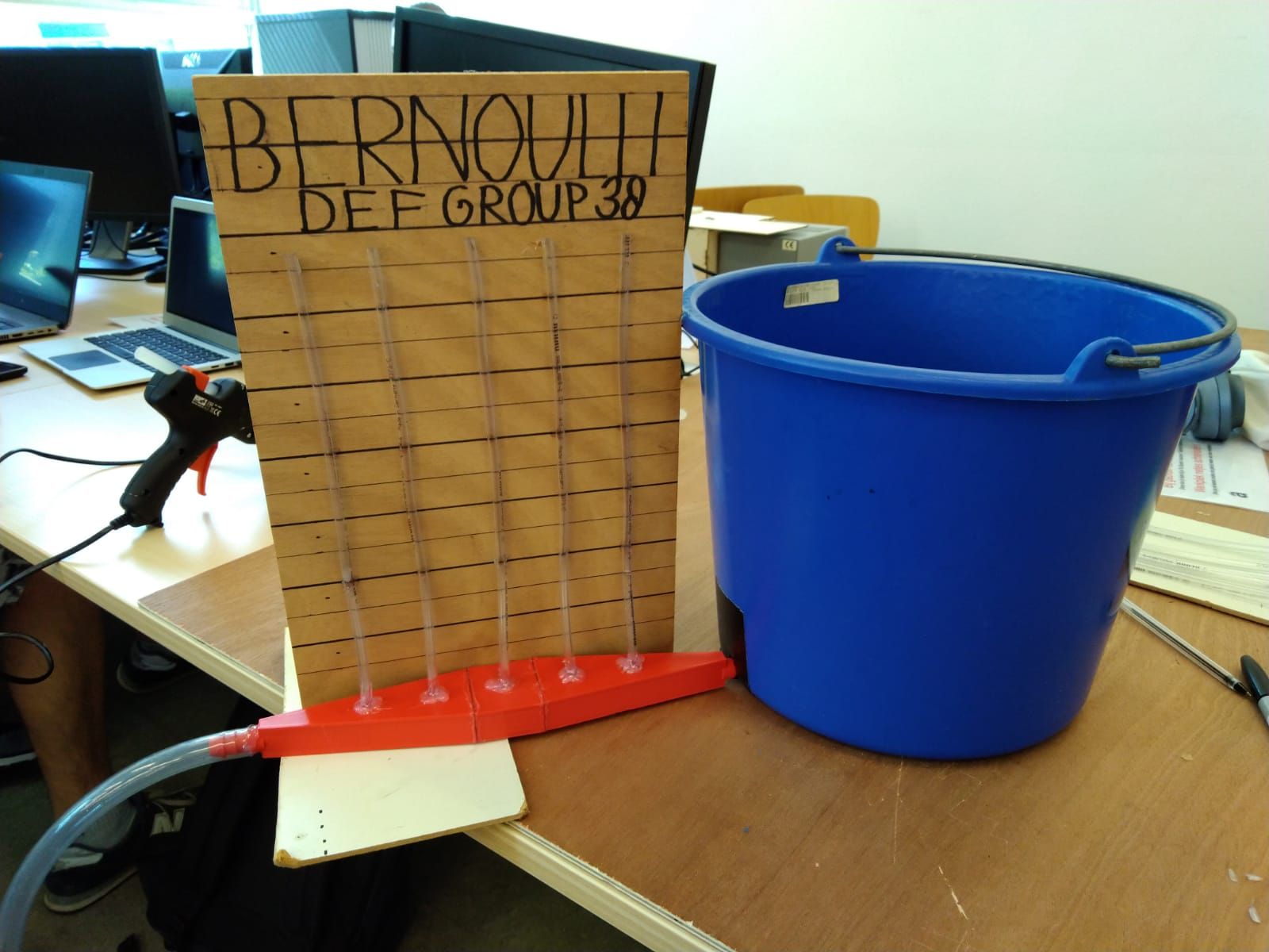 Bernoulli's Law Experiment Using Water : 4 Steps - Instructables