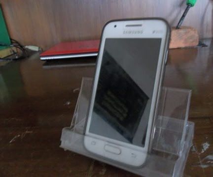 Simple Phone Holder for Free - Instructables