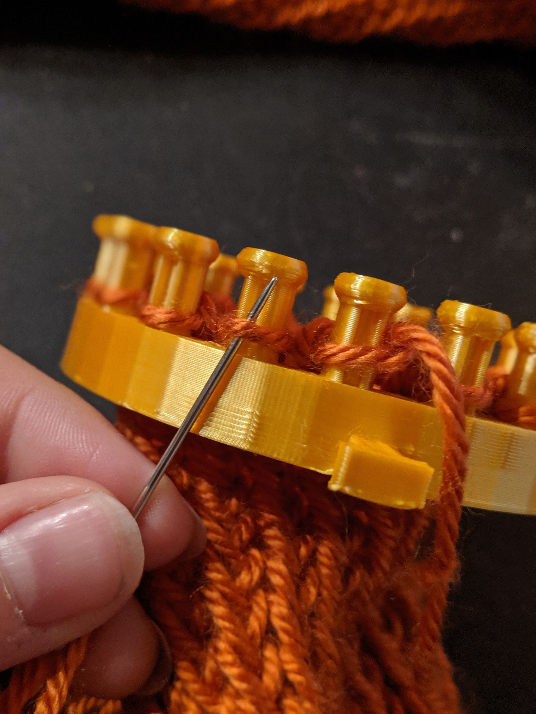 3D-Printed Loom Knit Scarf : 11 Steps (with Pictures) - Instructables