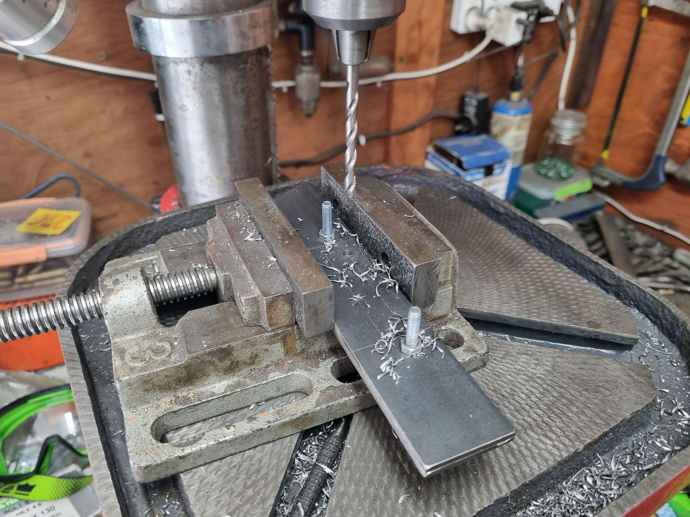 Scrap Metal Grinder Tool Rest : 7 Steps (with Pictures) - Instructables