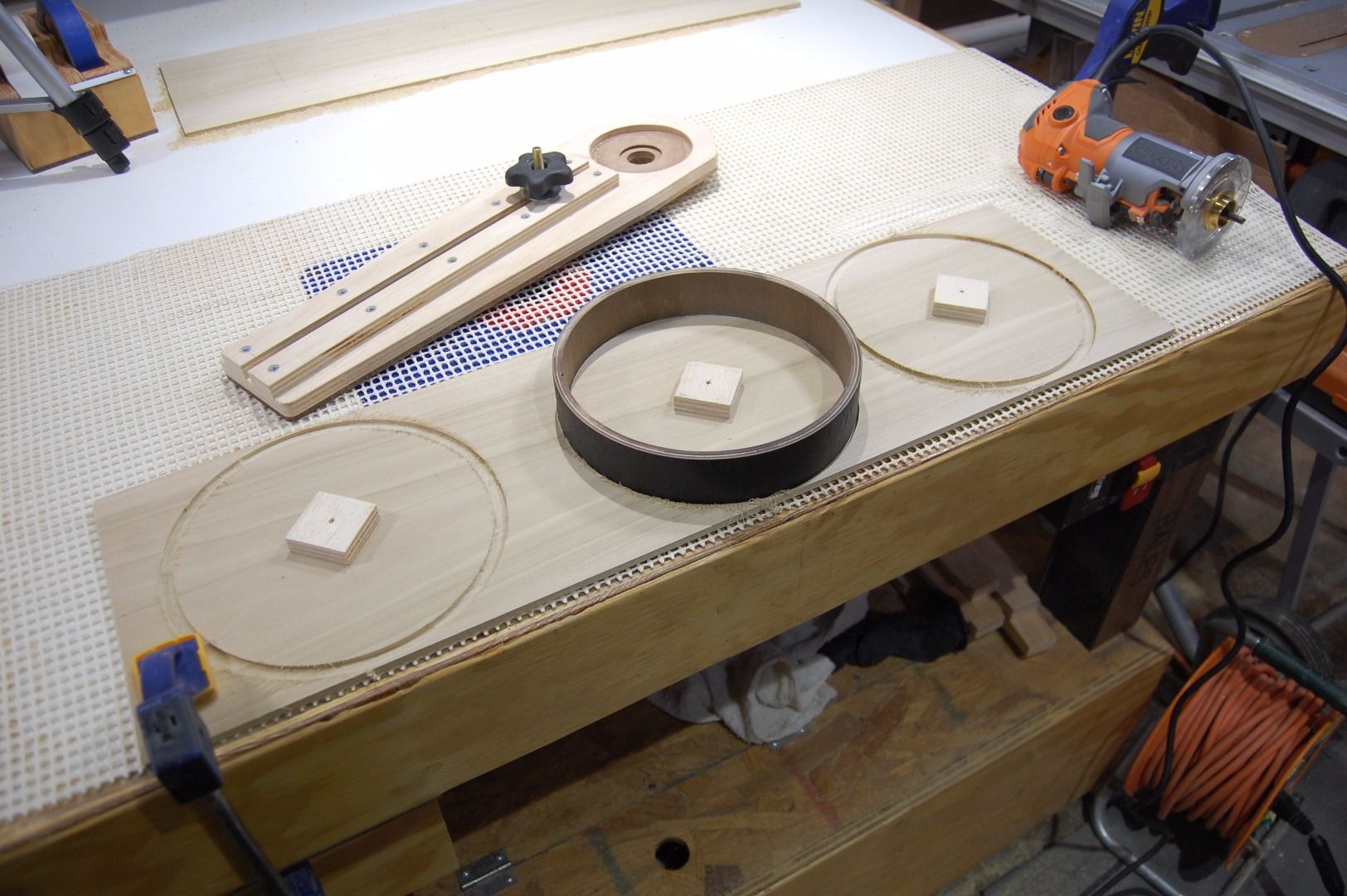 Diddley Bow : 17 Steps (with Pictures) - Instructables