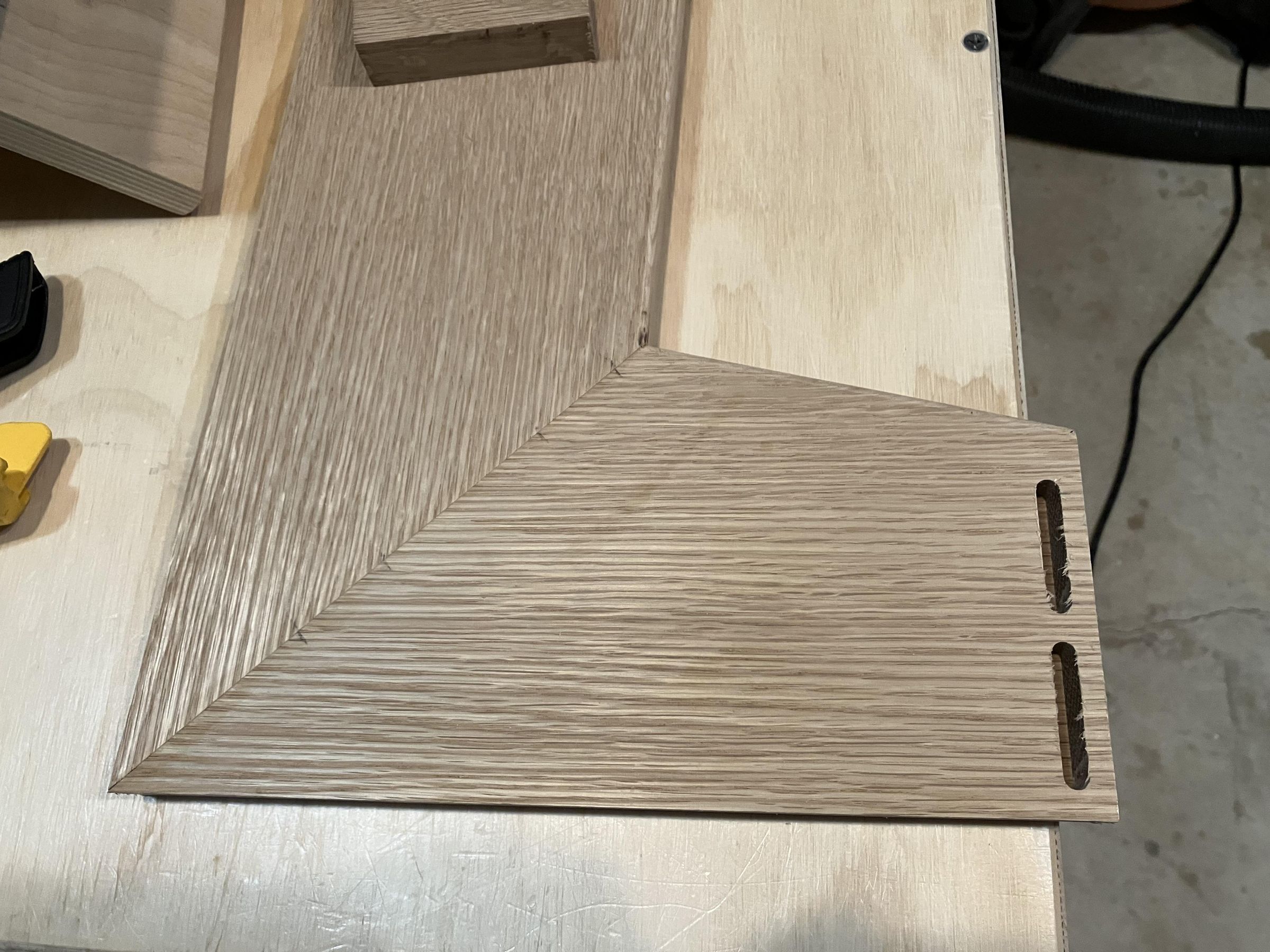 Modern Bookcase : 5 Steps (with Pictures) - Instructables