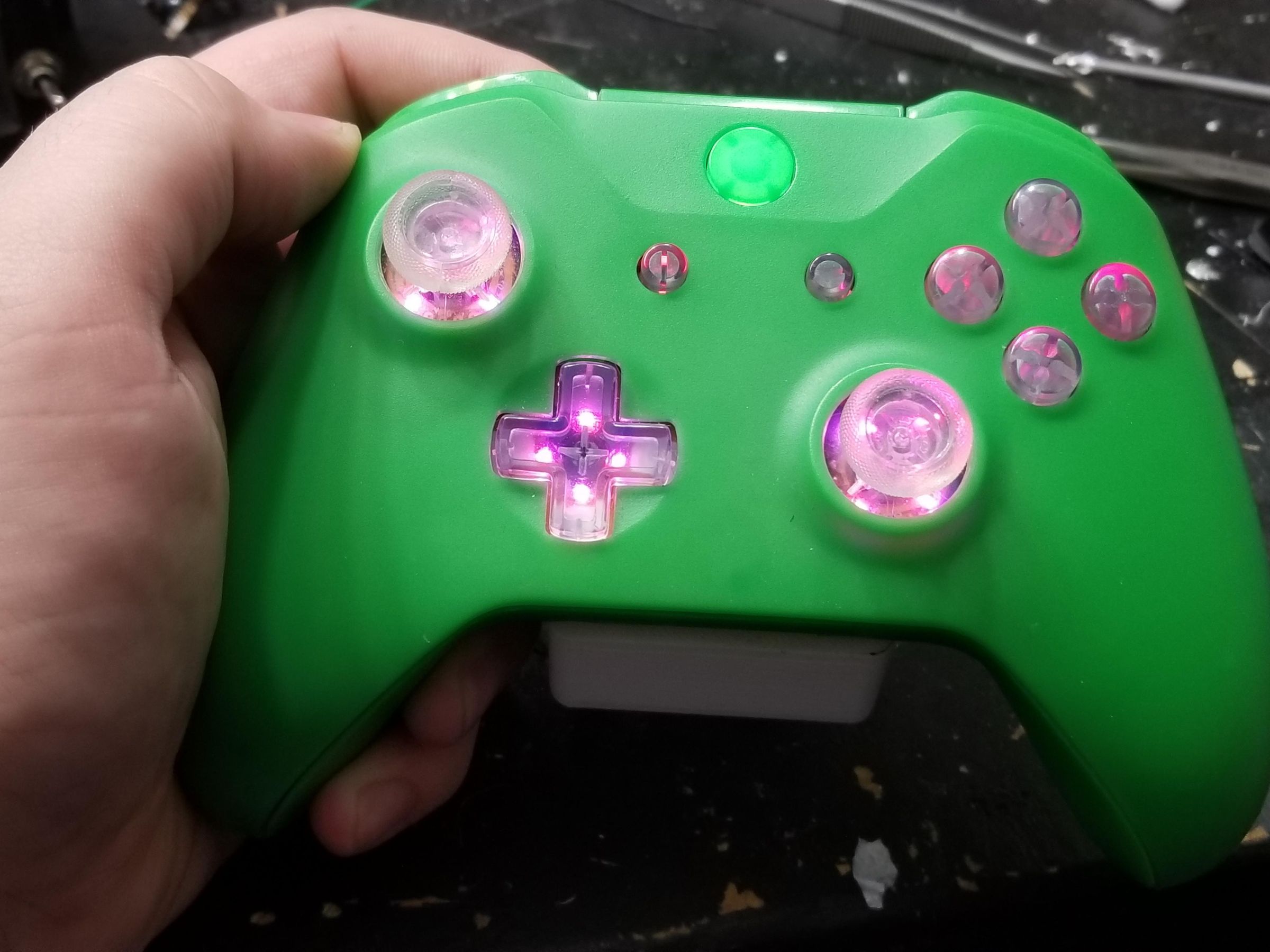 Giant 3D Printed Xbox One Controller Battery Pack : 8 Steps (with ...