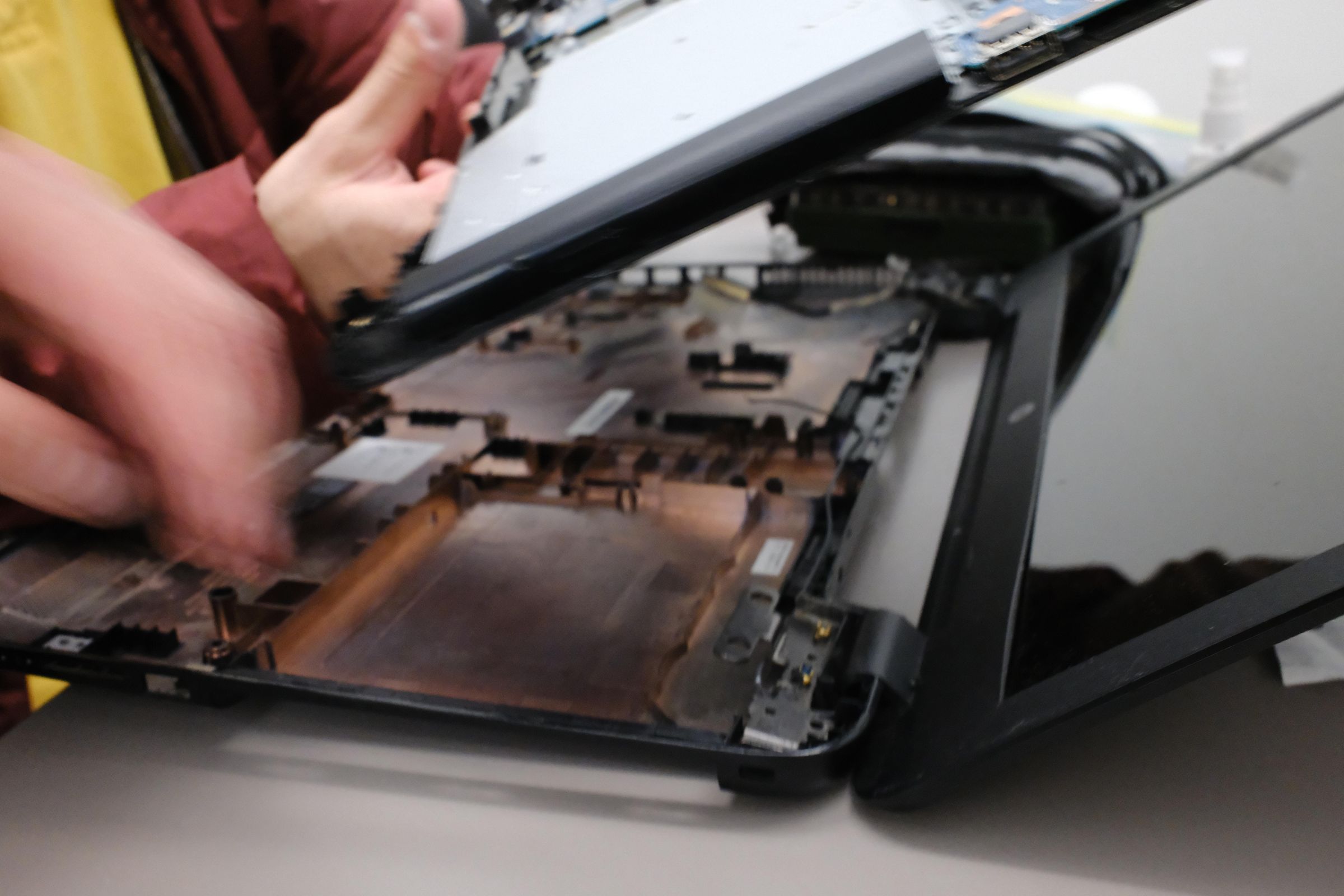 Replacing Thermal Paste on a Laptop : 11 Steps - Instructables