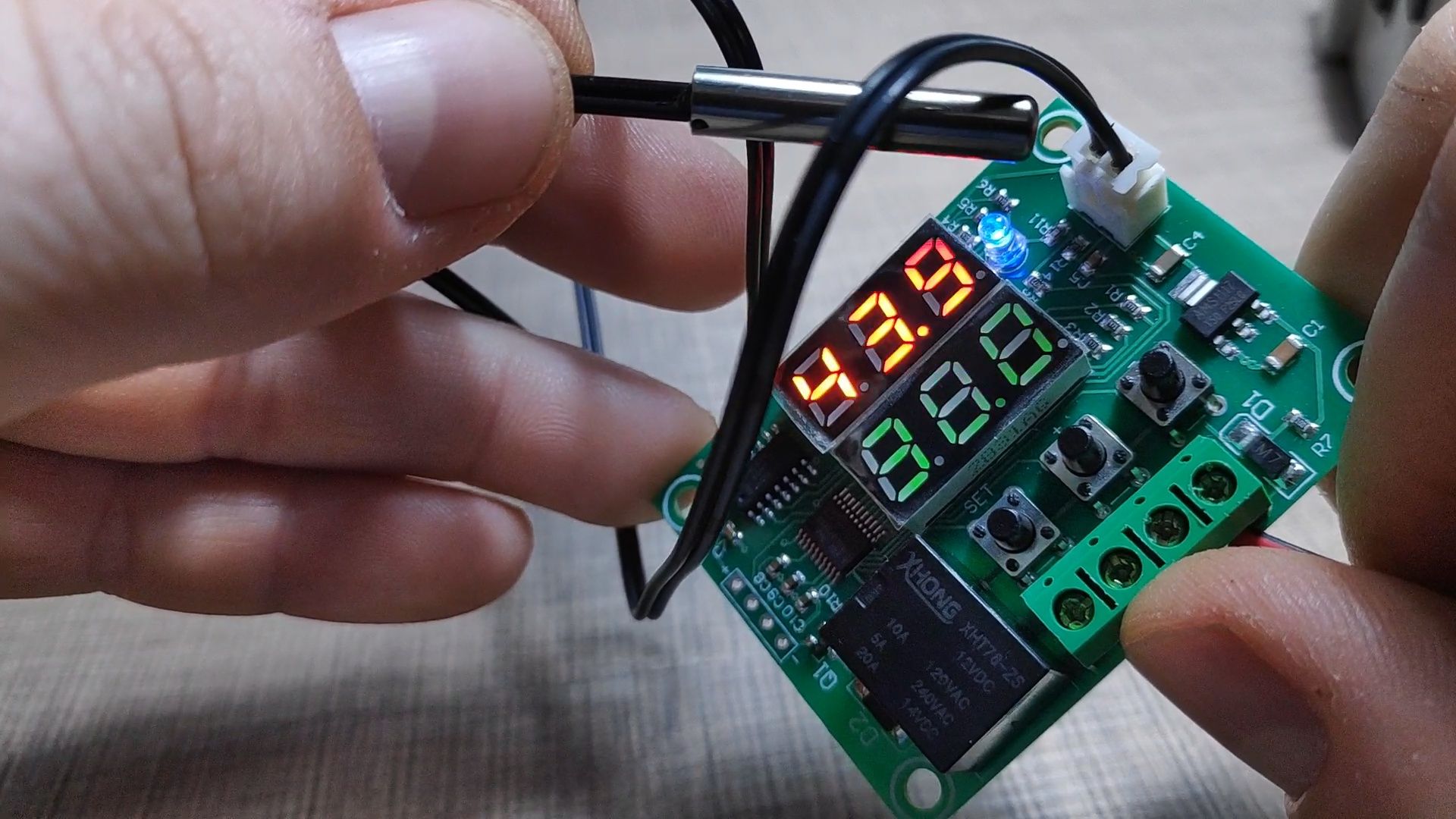 Thermostat Control of a Heat Exchange Fan : 7 Steps (with Pictures ...