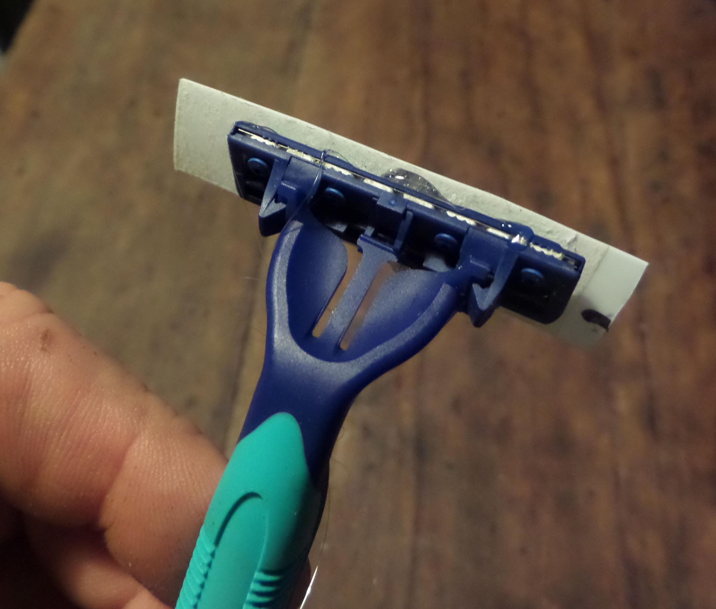 Plant Labels From Disposable Razors : 4 Steps - Instructables