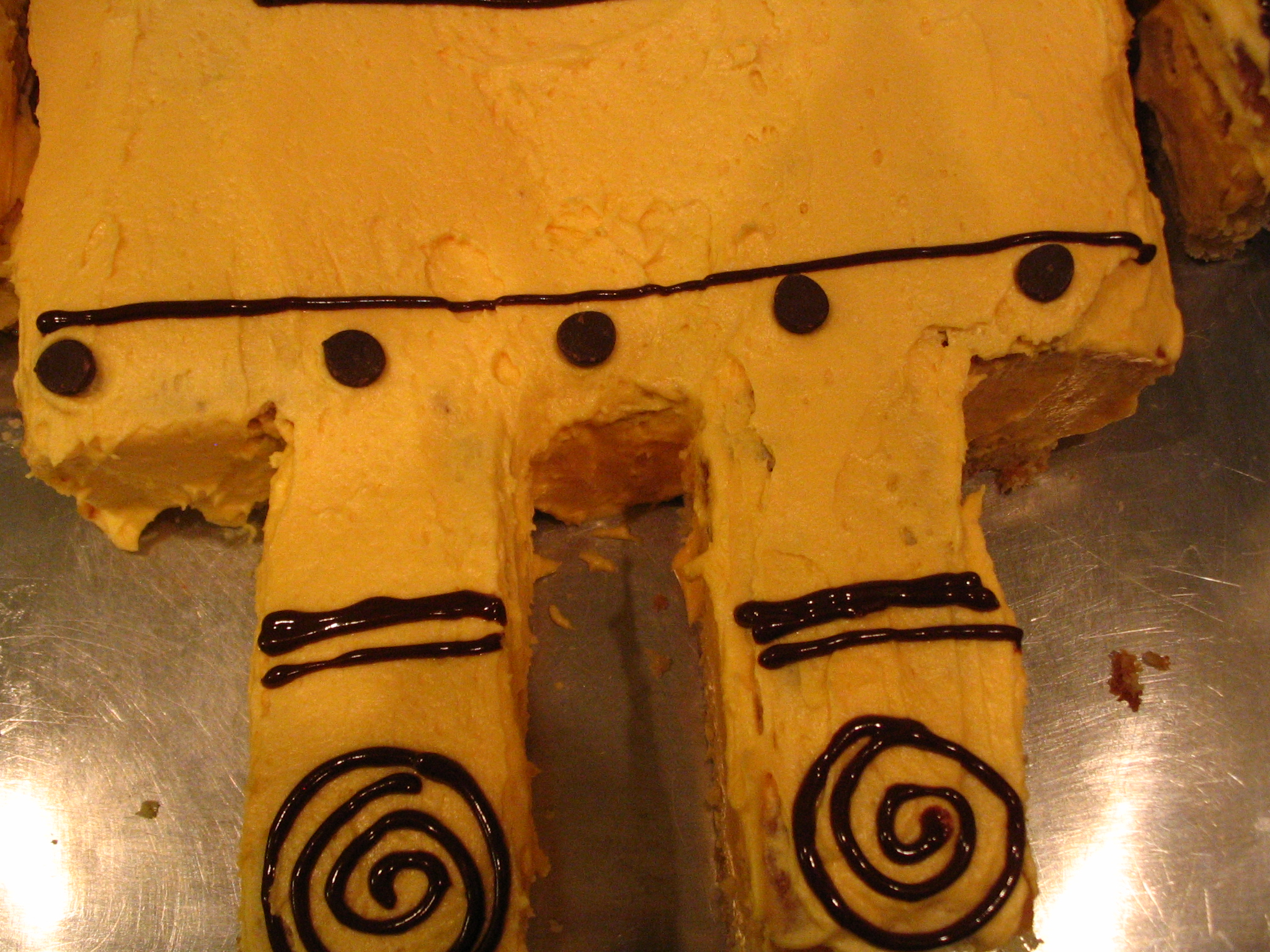 Instrucable Robot Cake : 4 Steps (with Pictures) - Instructables