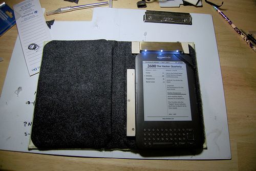 Kindle 3 DIY Light : 8 Steps - Instructables