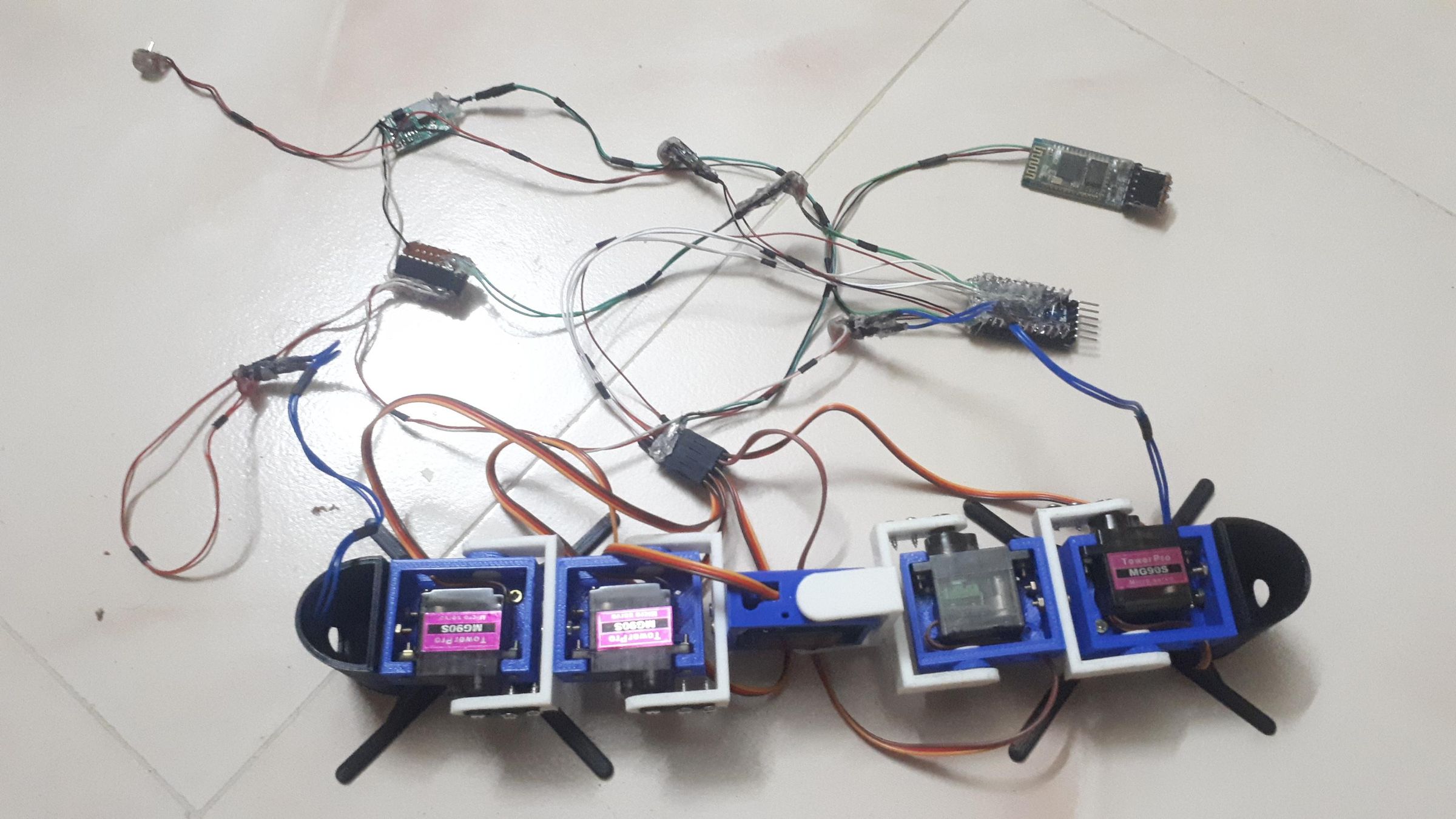 Inchworm Robot - Modular, Move Allsides With BT App : 22 Steps (with ...