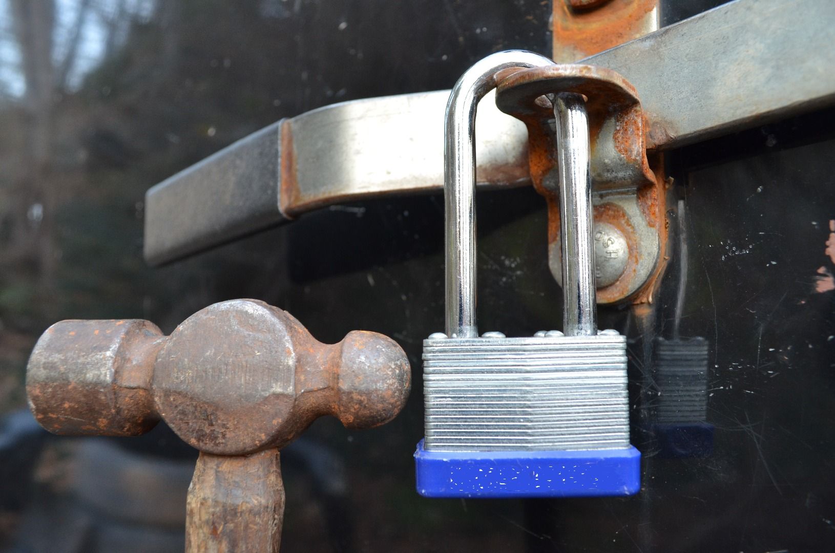 Easily Open Lock With a Small Hammer - Instructables