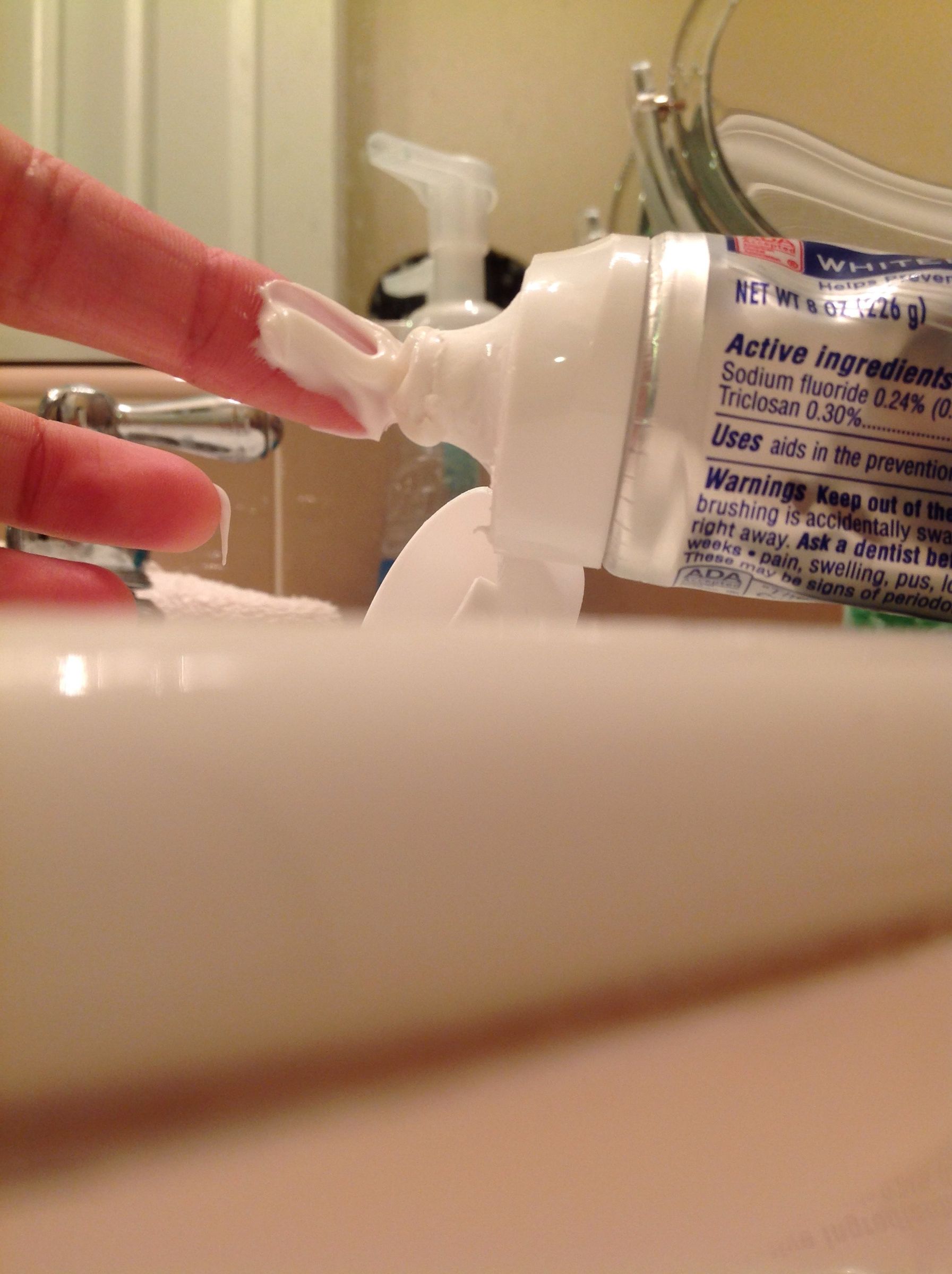 IcyHot Toothpaste Prank : 3 Steps - Instructables