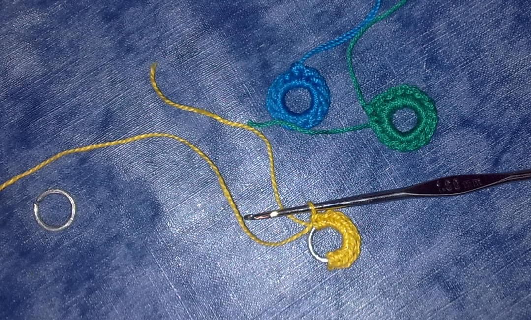 Crochet Olympic Rings Charm/Pendant : 4 Steps (with Pictures ...