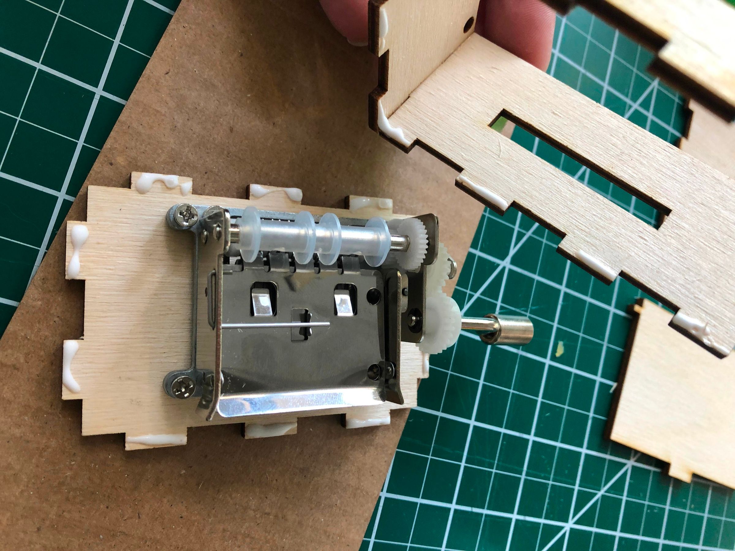 Laser Cut Music Box for Custom Composition : 6 Steps - Instructables