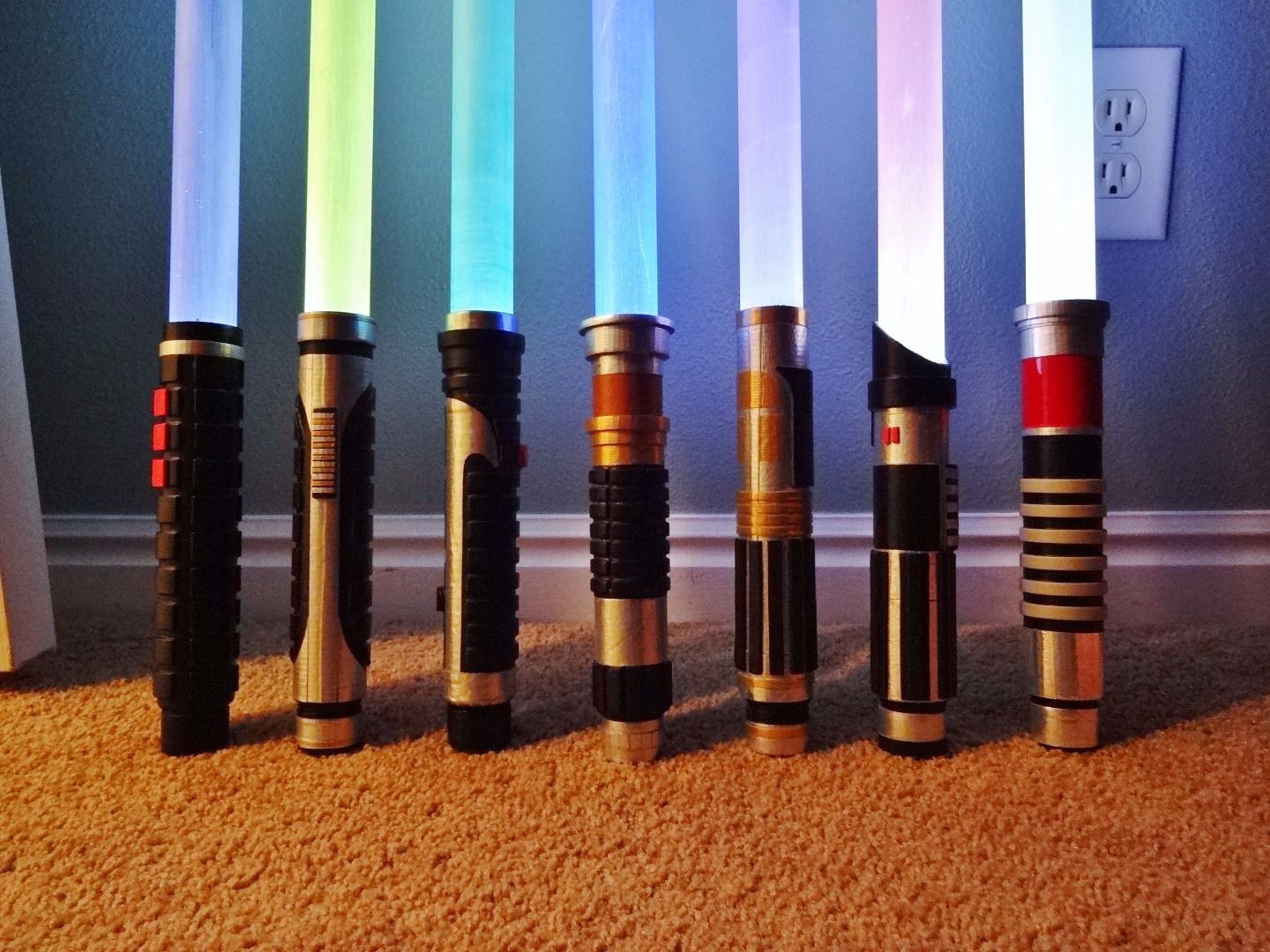 Easy $5 Lightsabers : 18 Steps (with Pictures) - Instructables