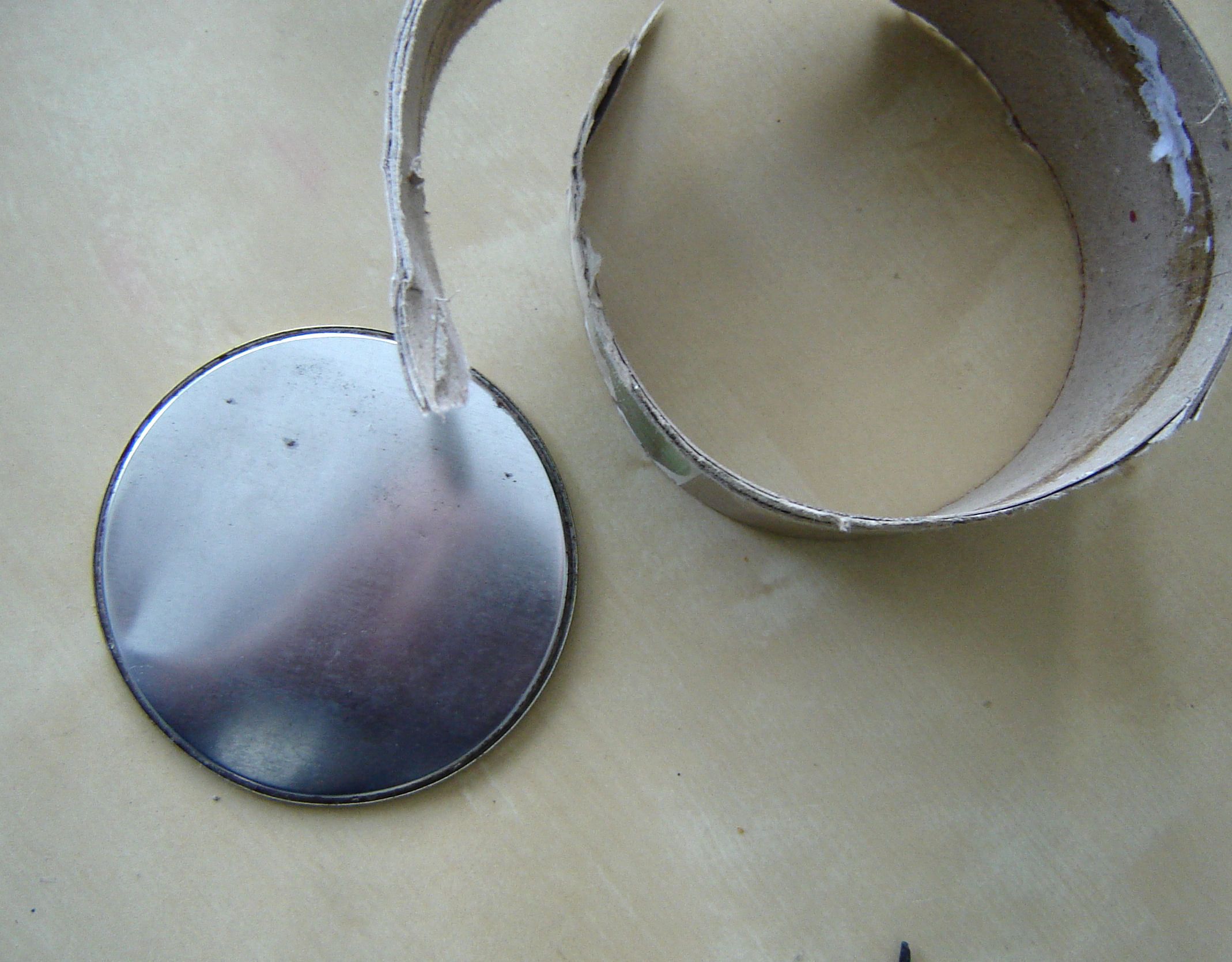 Keyboard Circuit Sheet Lampshade : 6 Steps (with Pictures) - Instructables