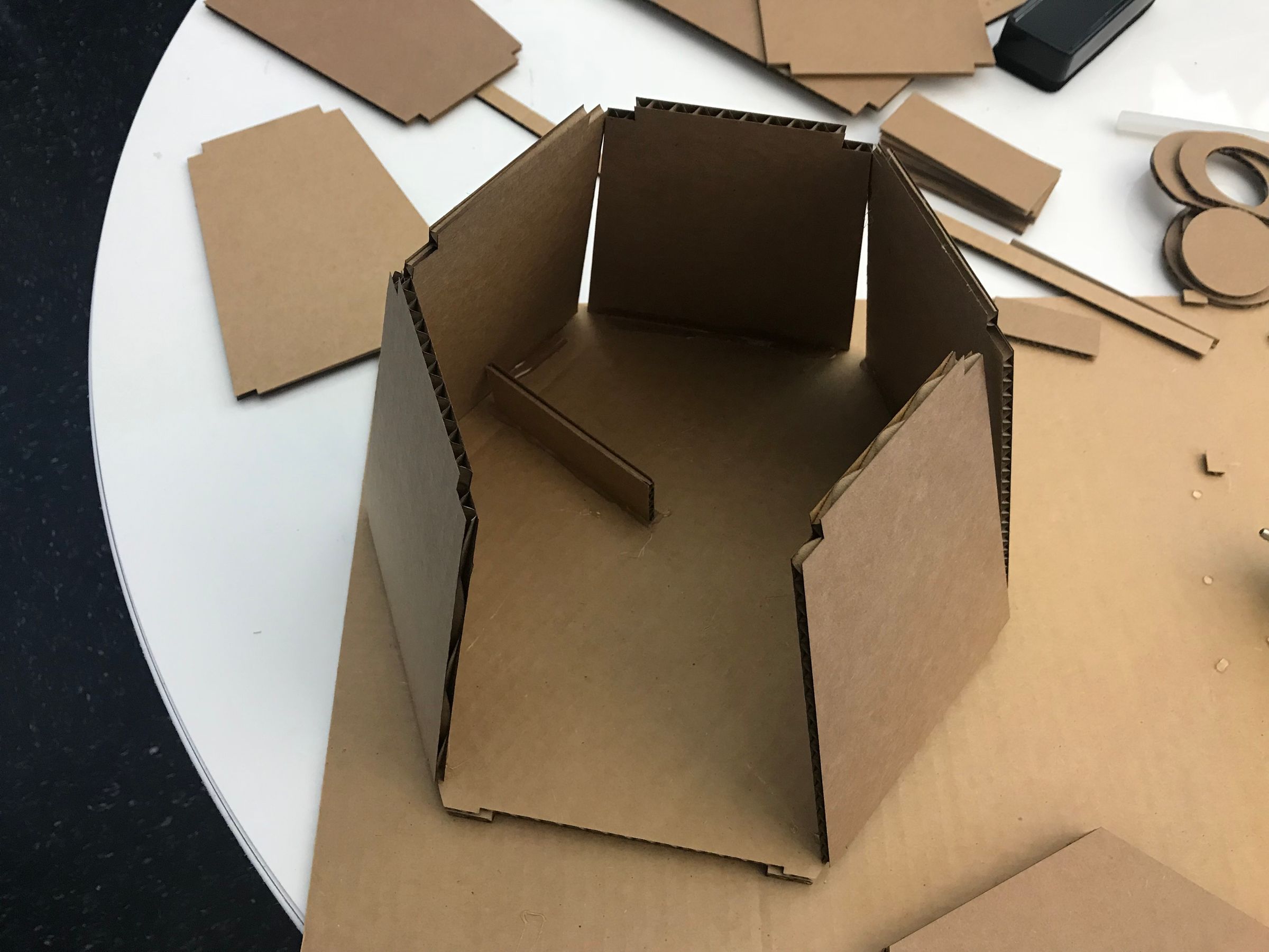 Winch Cardboard Prototype : 9 Steps - Instructables