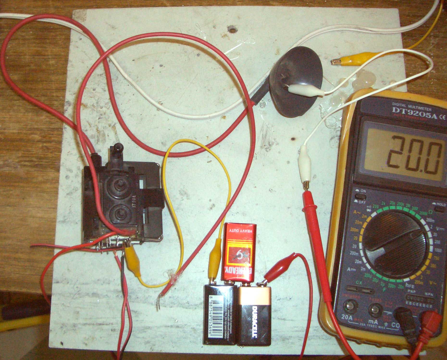MAKE a HIGH VOLTAGE SUPPLY IN 5 MINUTES : 5 Steps (with Pictures ...