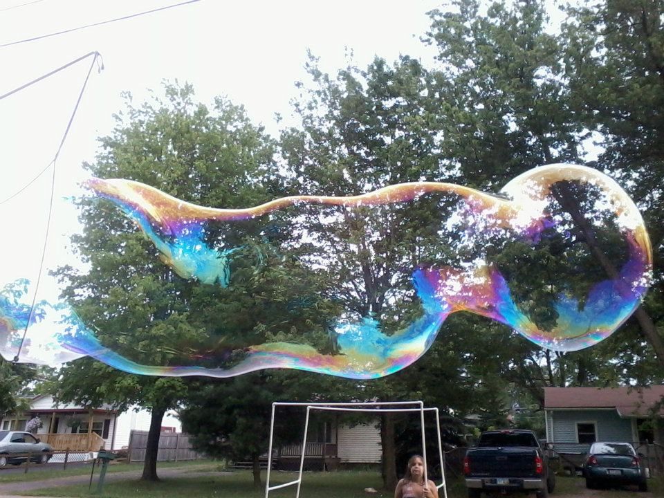 Huge Bubble Maker : 4 Steps (with Pictures) - Instructables
