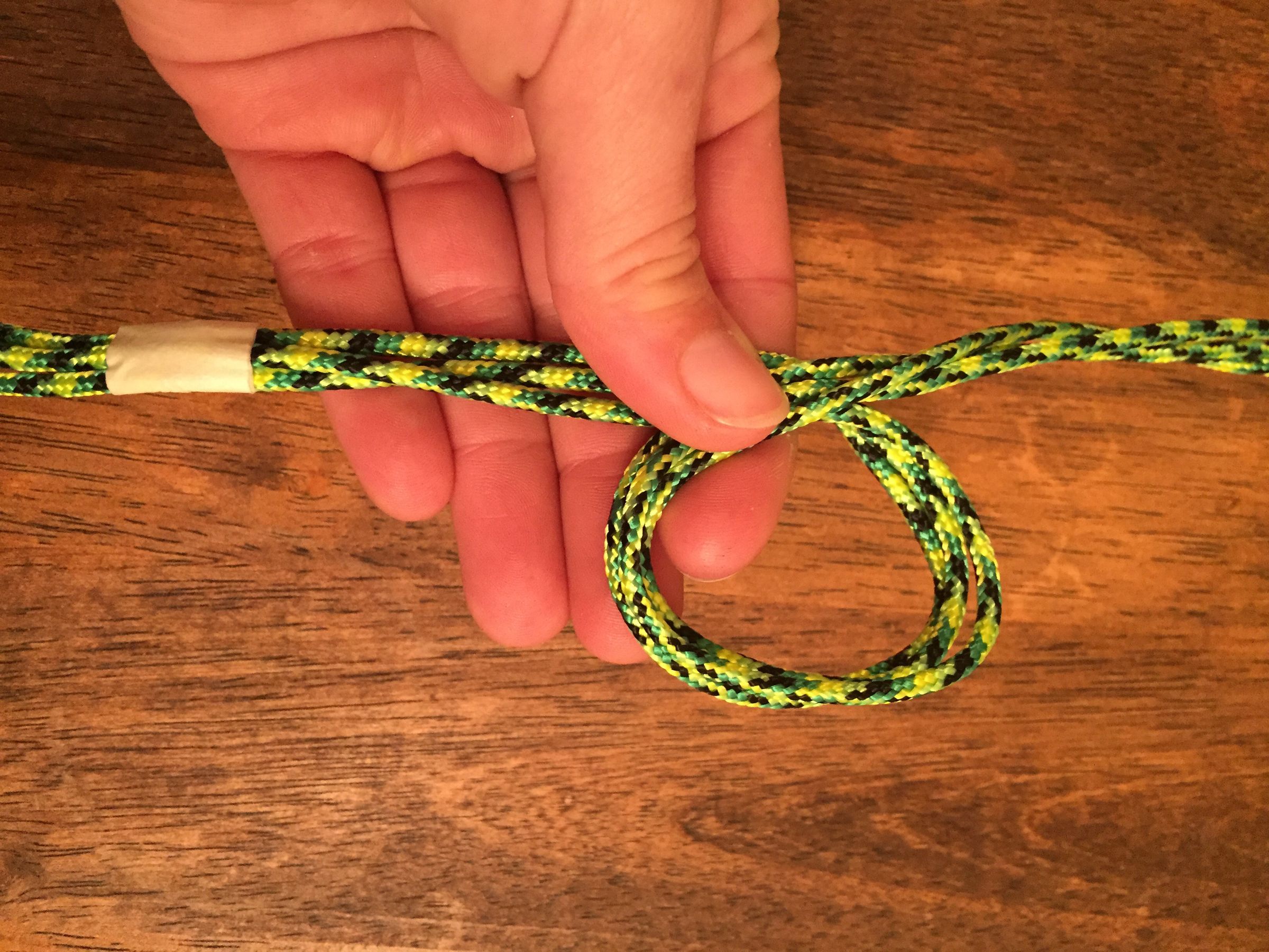 How to Make a Paracord "David's Sling" : 8 Steps (with Pictures ...