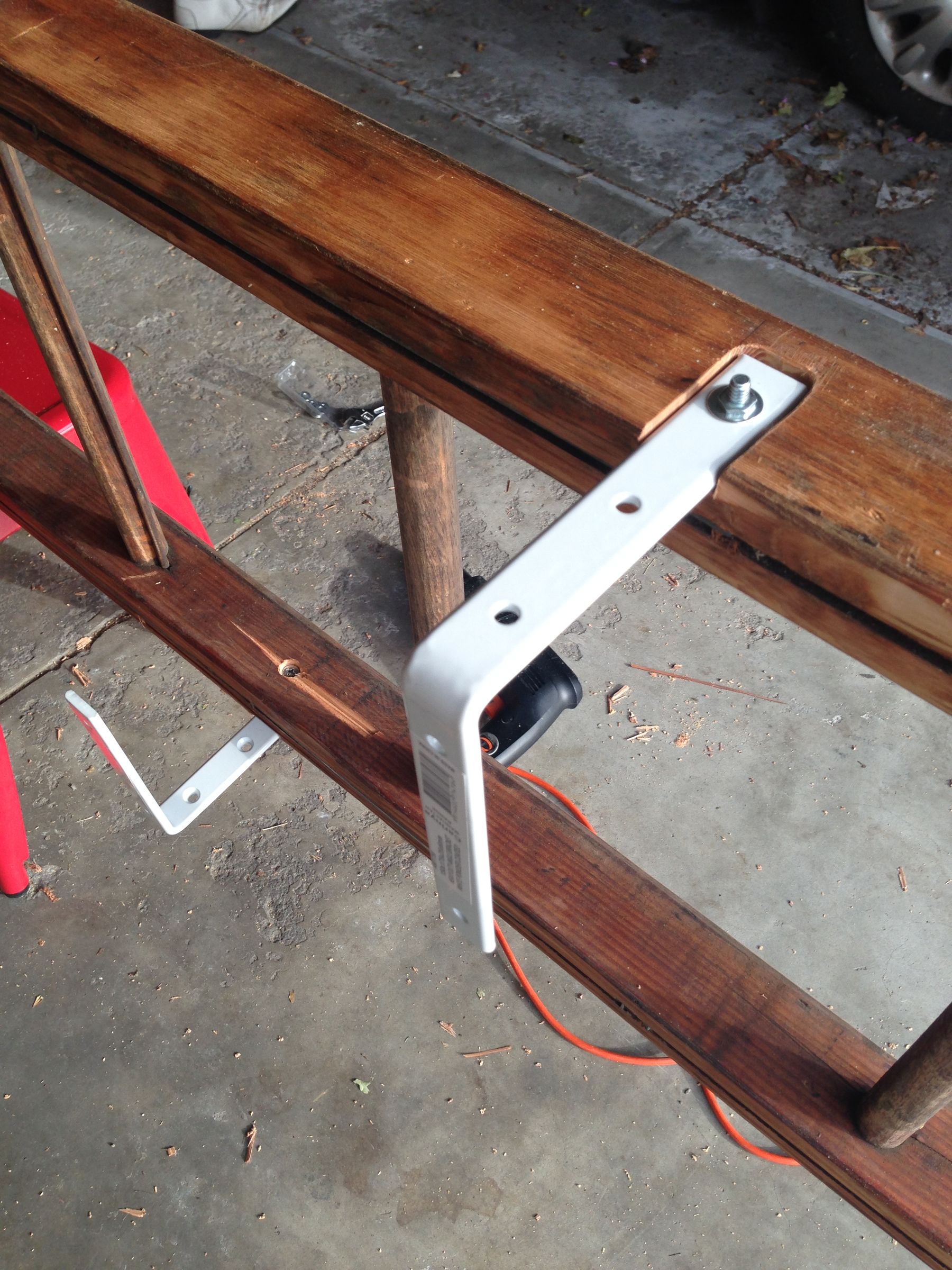 Wall-mounted Horizontal Ladder Shelf : 11 Steps (with Pictures ...